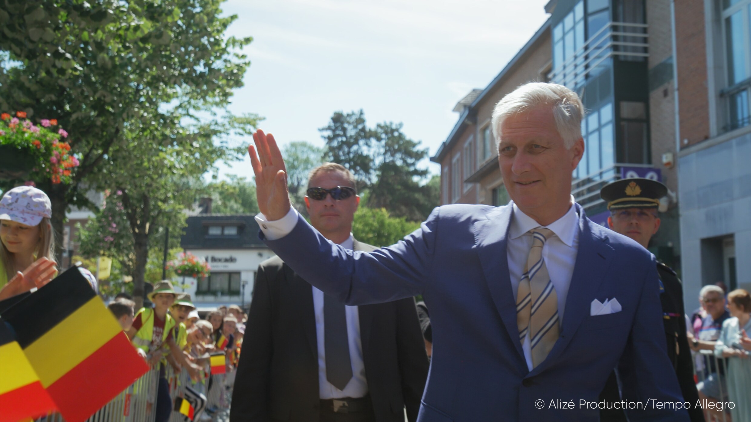 Recensie ‘Filip, een jaar met de koning der Belgen’: stuur hem naar ...