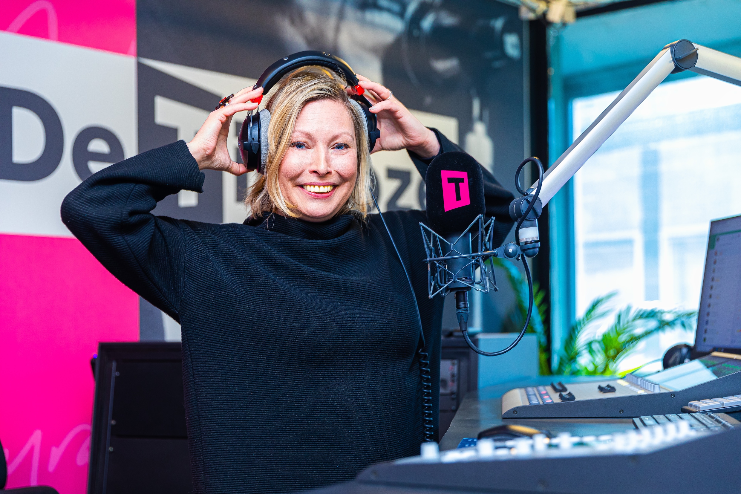 ‘De tijdloze’ verliest haar anker: Roos Van Acker verlaat Studio ...