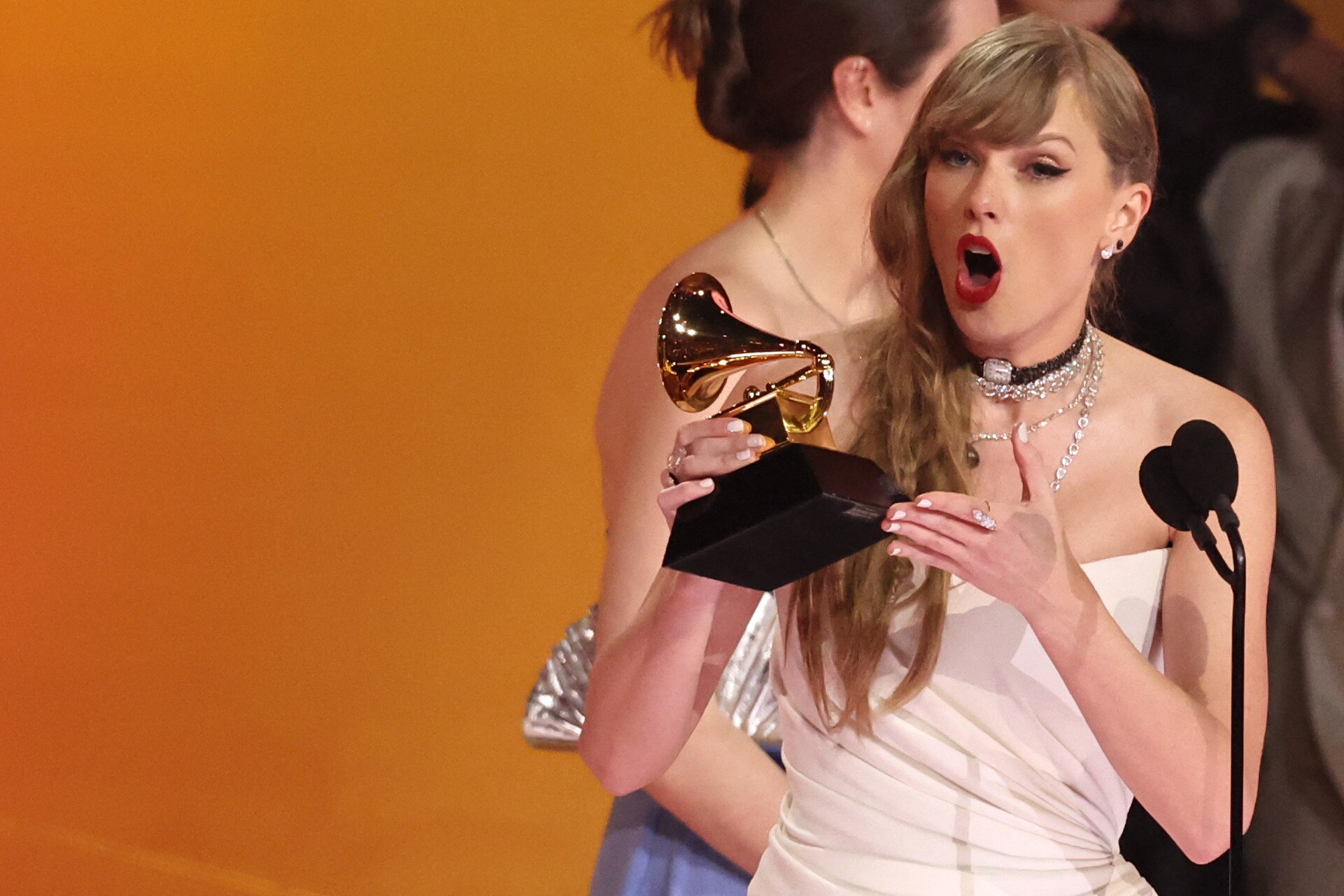 Taylor Swift schrijft geschiedenis, Killer Mike wordt gearresteerd en ...