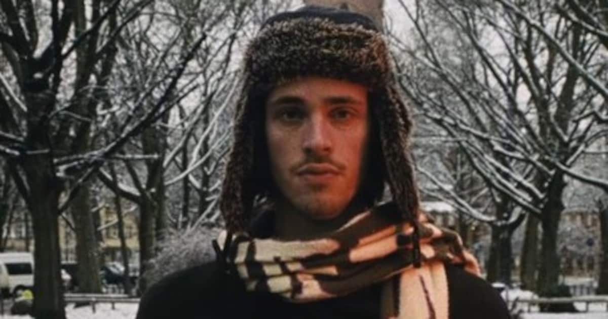 Iskander Moon op z’n zondags: bekijk de videoclip van zijn nieuwe ...