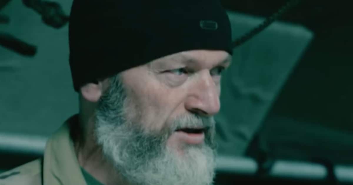 In ‘Kamp Waes’ kroop geregeld iets grootvaderlijks in Fly’s ...