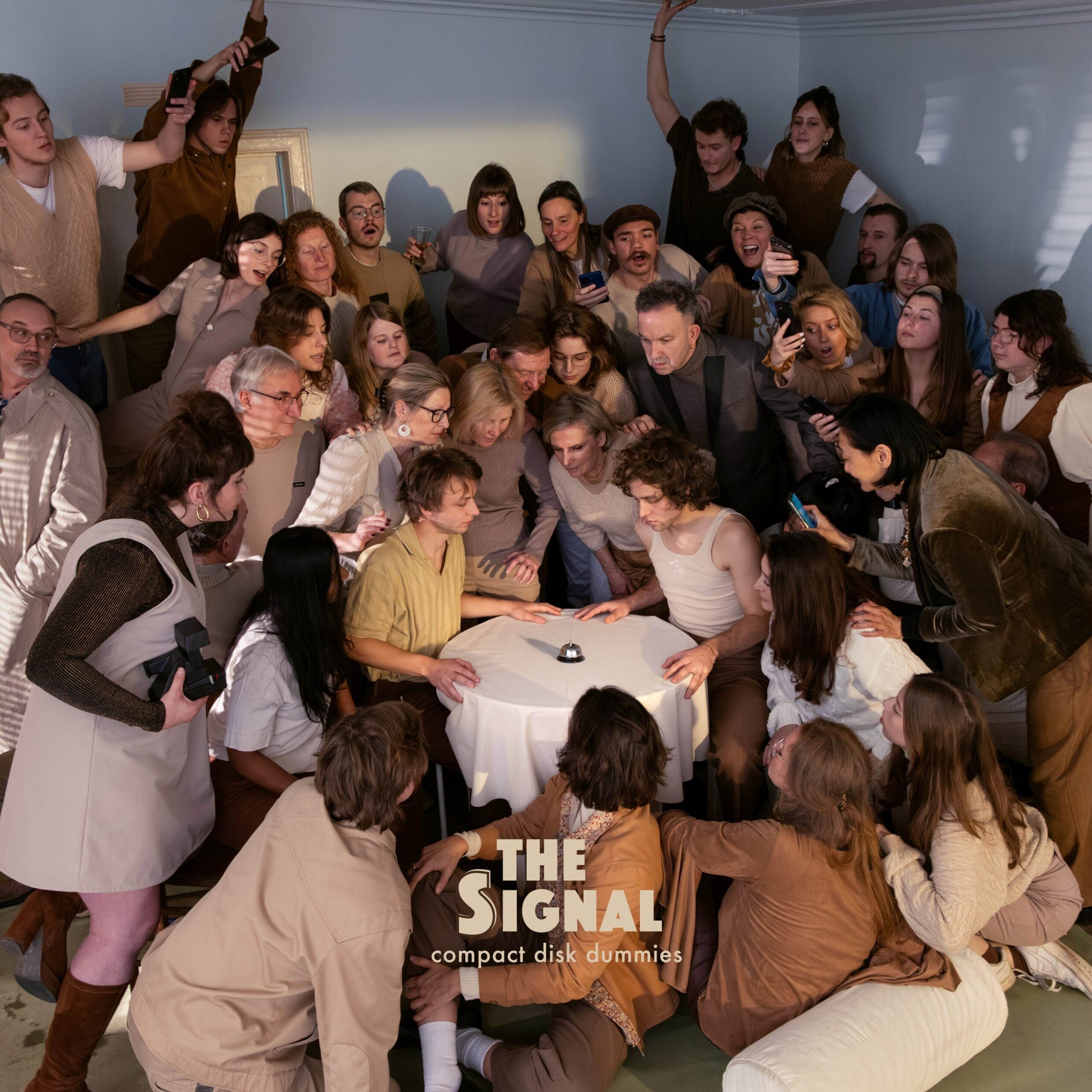 ‘The Signal’ van Compact Disk Dummies: zelden iemand zo vrolijk horen ...