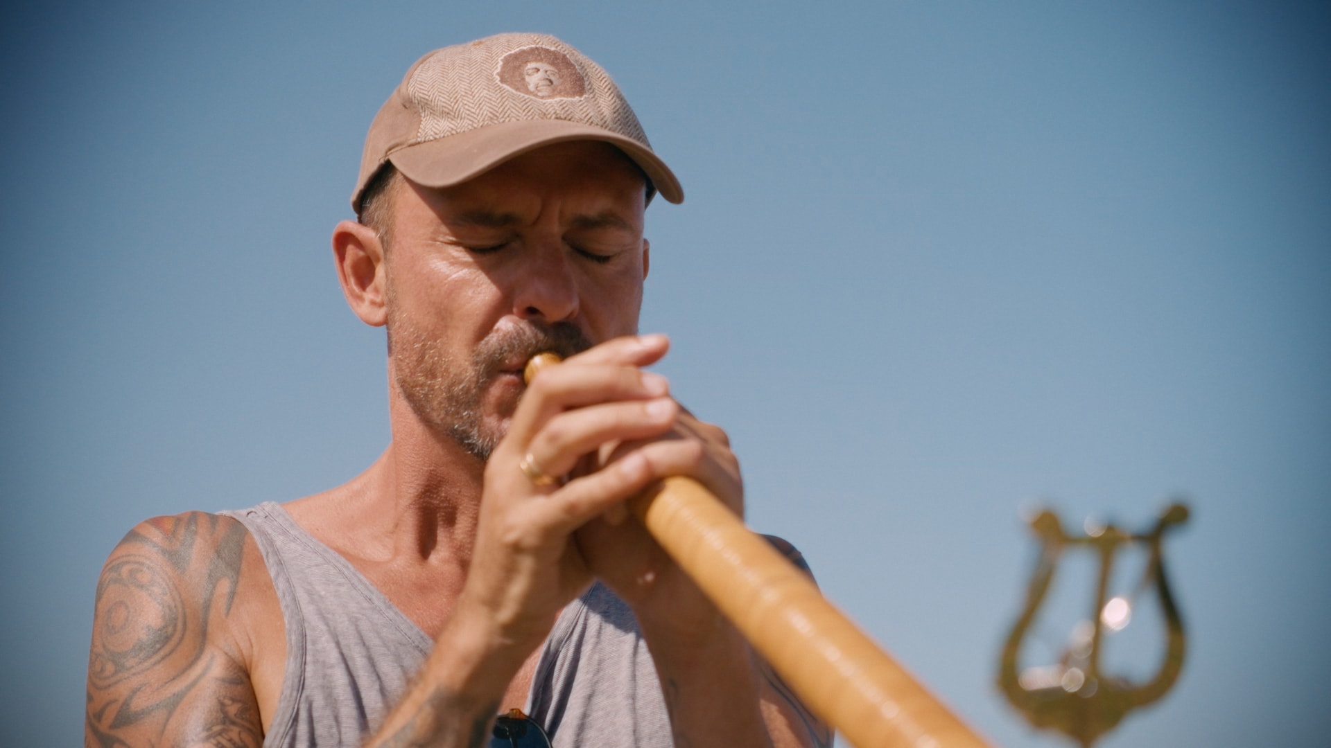 In ‘Niks te zien’ was de slechtziende Karl Meesters beter op pad ...