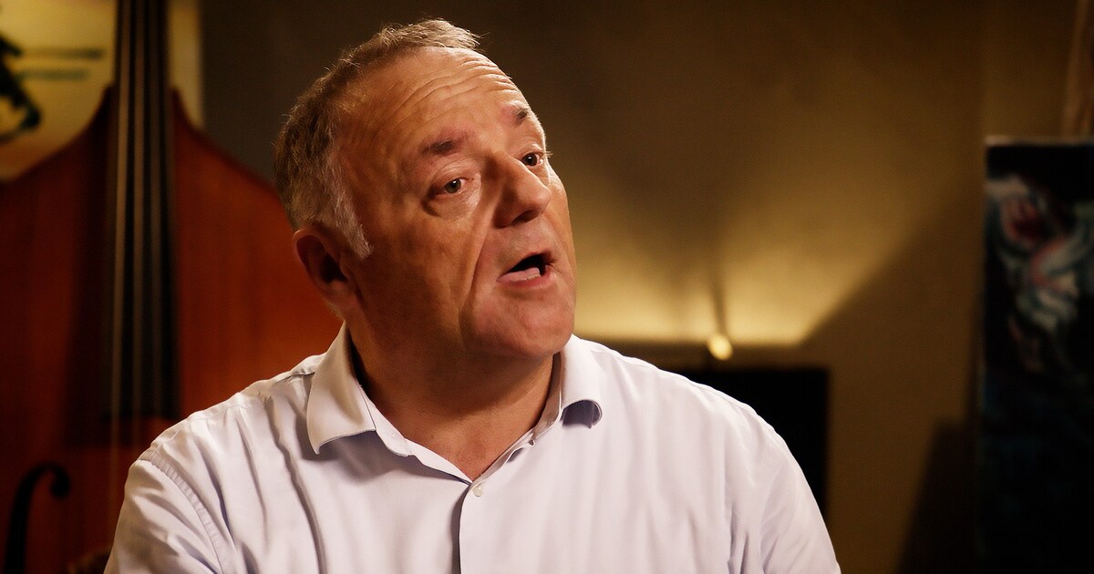 De krop in de keel van Marc Van Ranst: ‘Zing ik beter dan Herman ...