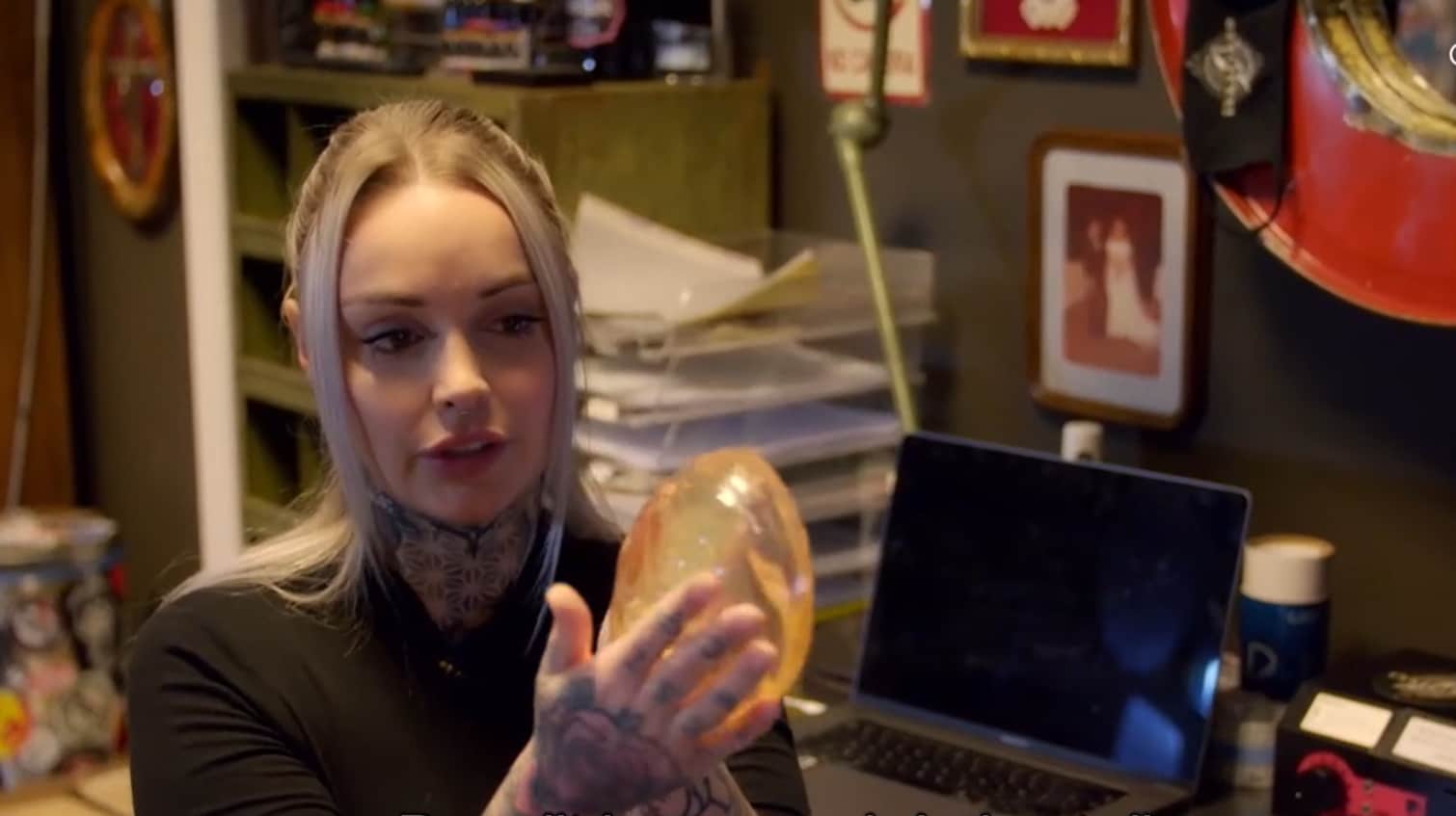 De mislukte kontoperaties van Pommeline en Lena in ‘Chasing Beauty’ op ...