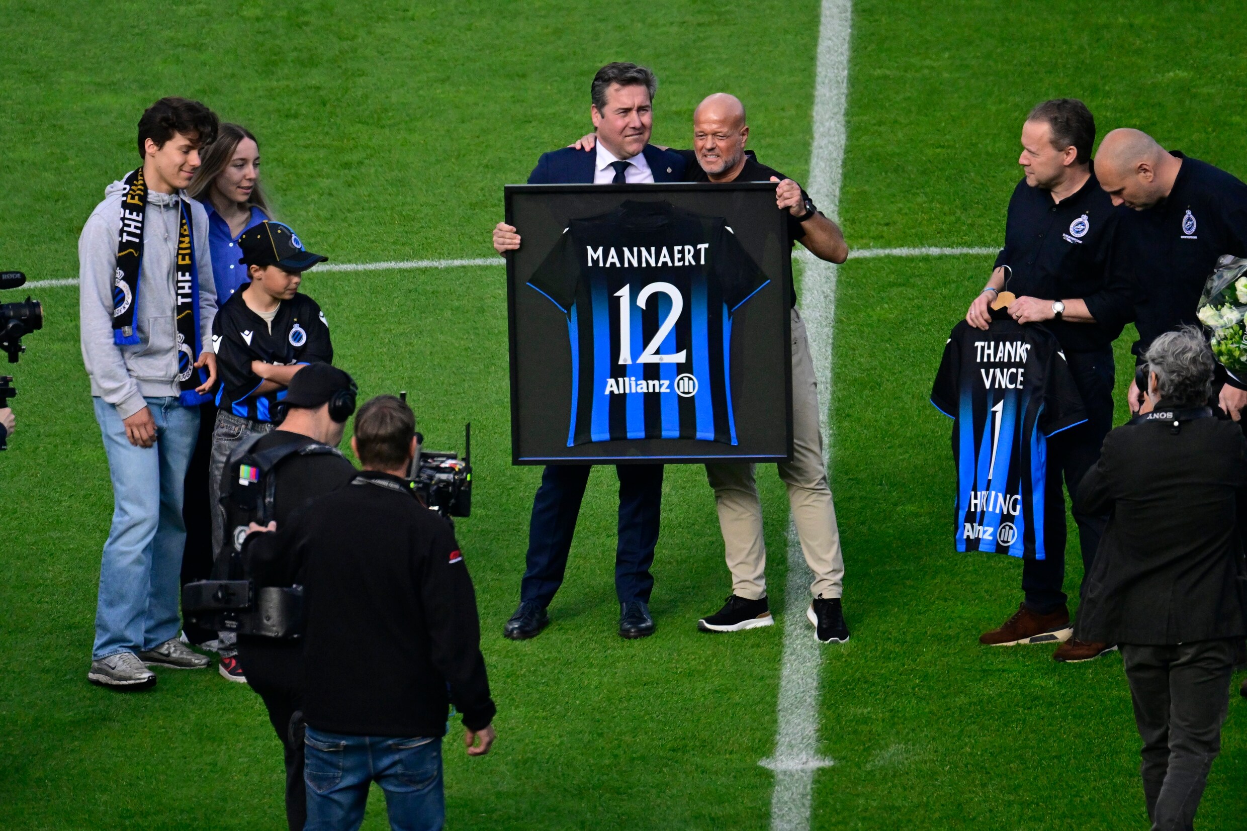 Jan Mulder: ‘Bart Verhaeghe en Vincent Mannaert omhelsden elkaar innig ...