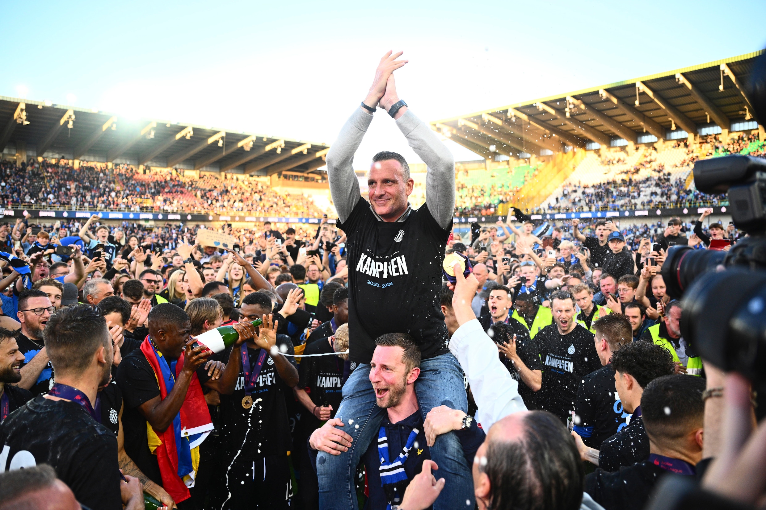 Humo’s Sportscore: 10 op 10 voor the Godfather Vincent Mannaert, want ...