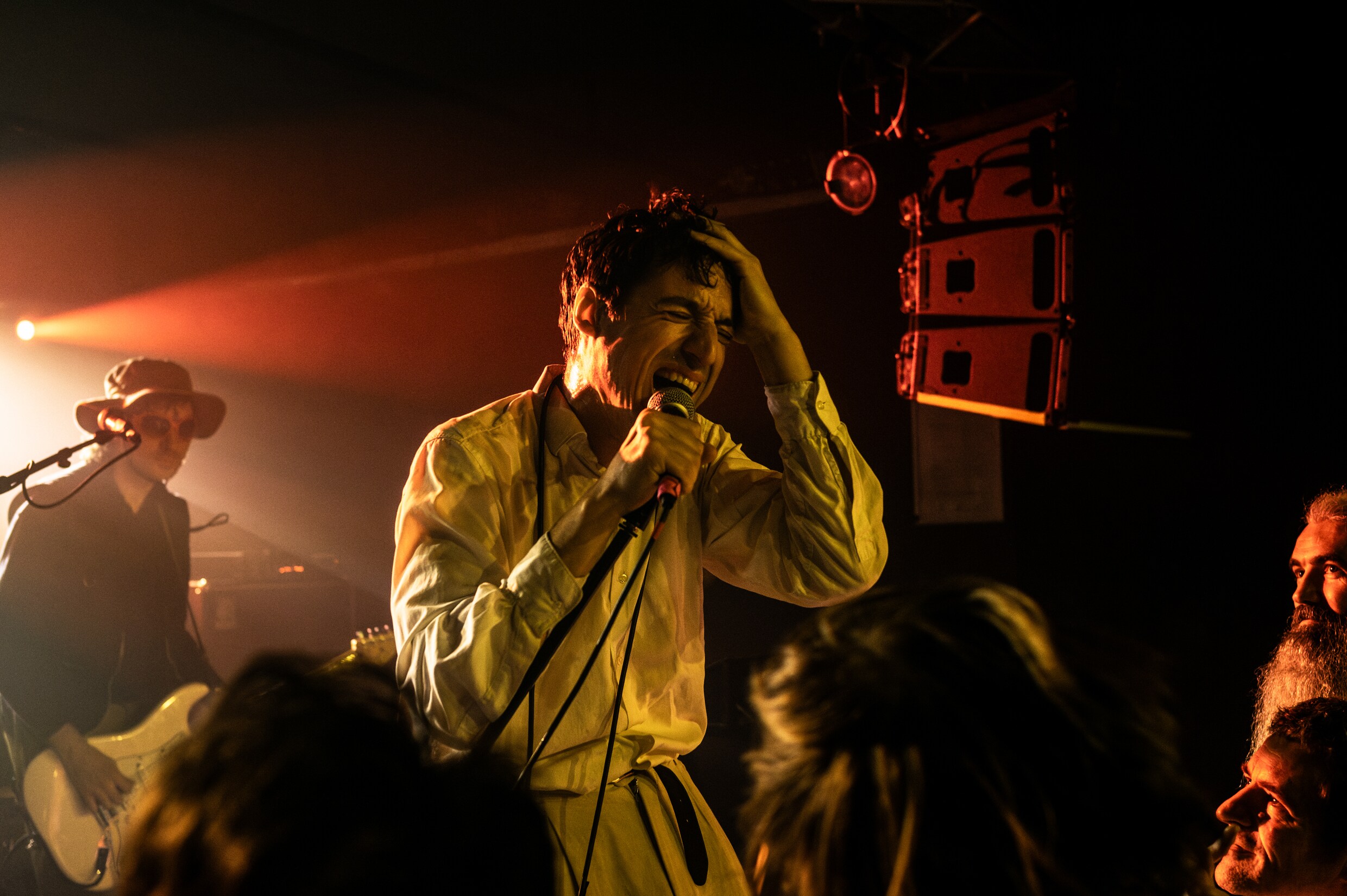 Fat White Family speelde naast een concert vooral een muzikale ...