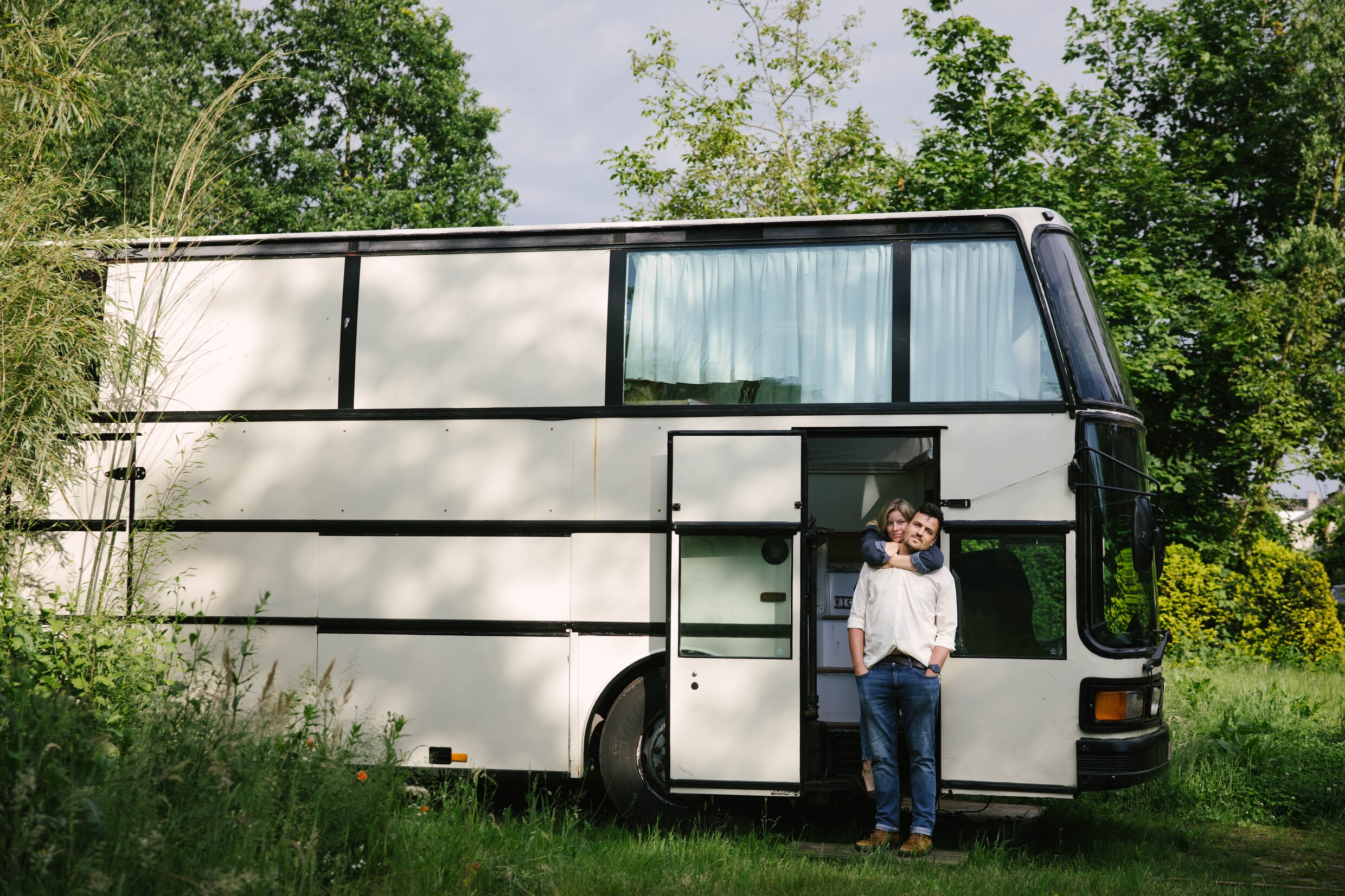 Zo omzeilden zij de dure vastgoedprijzen: ‘Zodra onze vrienden onze ...