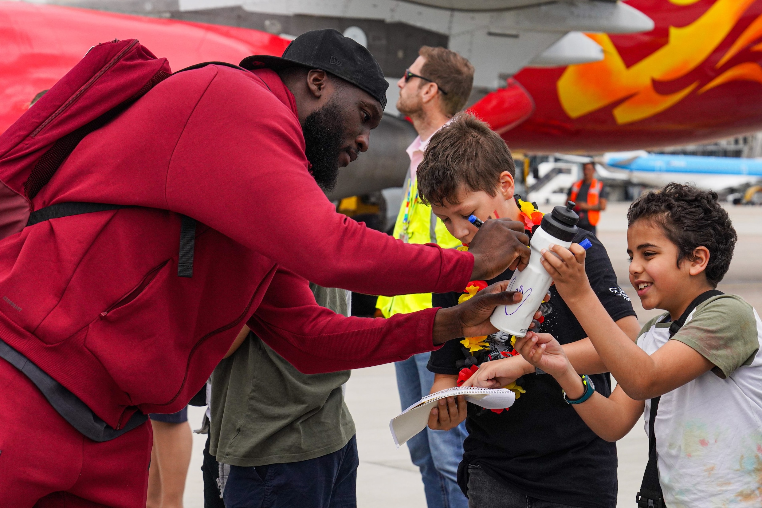 Filip Joos, Gilles Mbiye-Beya en Arnar Vidarsson over het EK voetbal ...