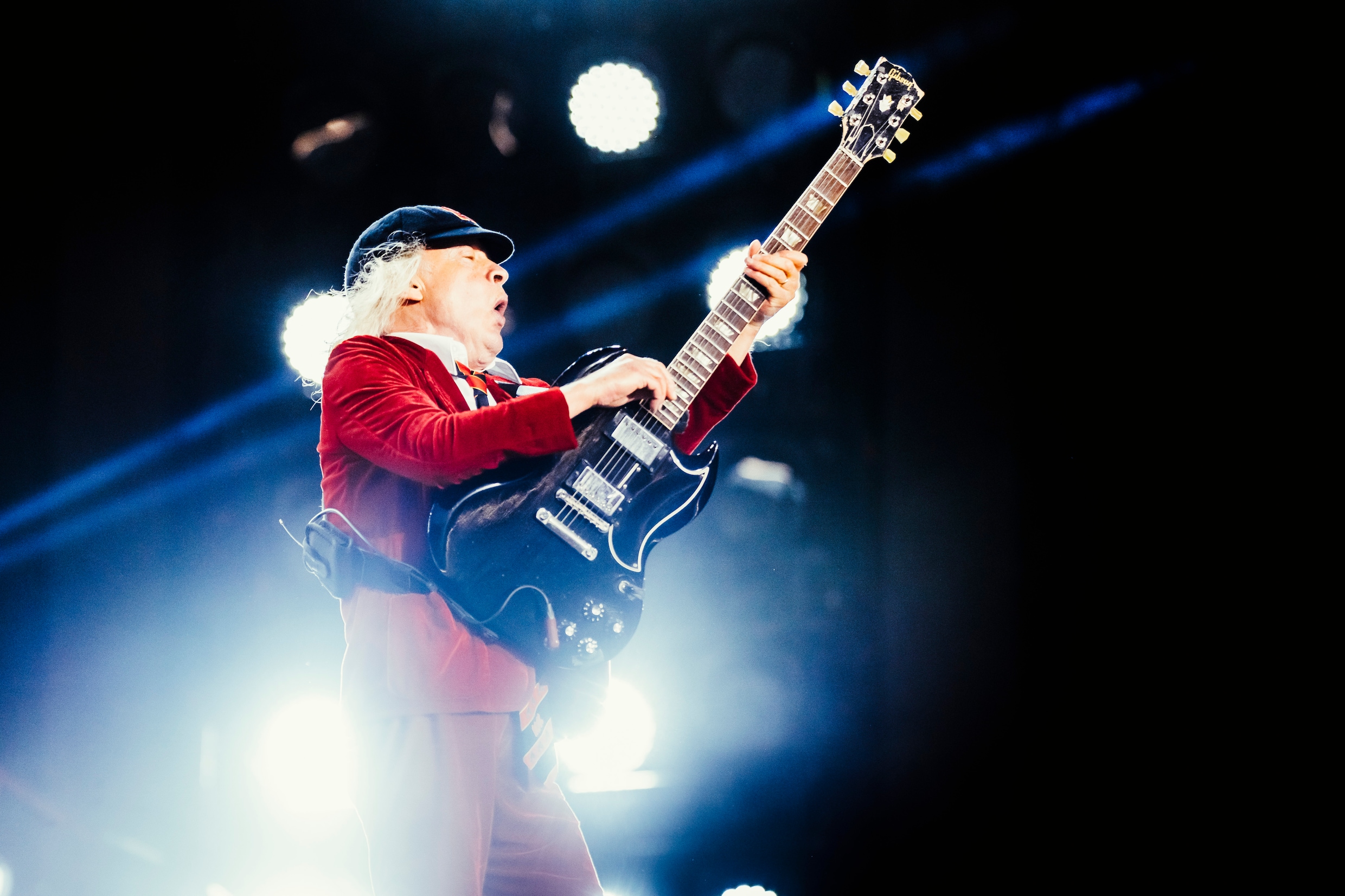 Recensie AC/DC in Dessel: tomeloze energie en een jukebox aan hits ...