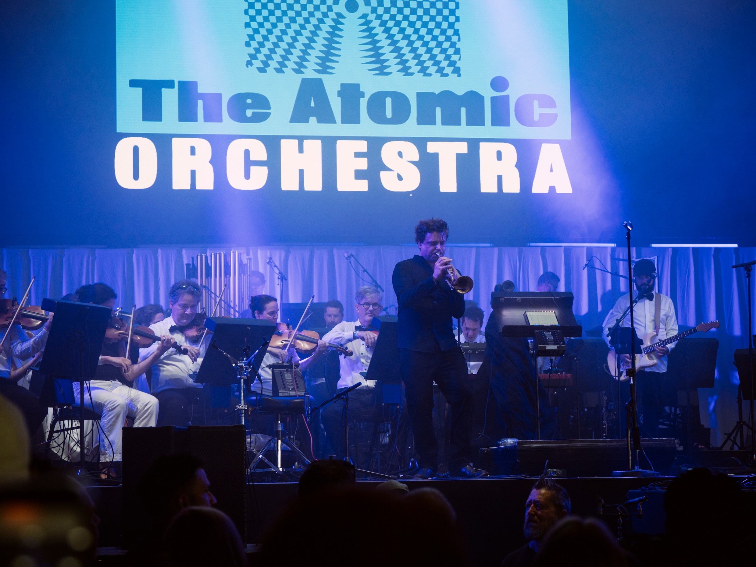 The Atomic Orchestra speurt samen met Studio Brussel naar koor voor ...