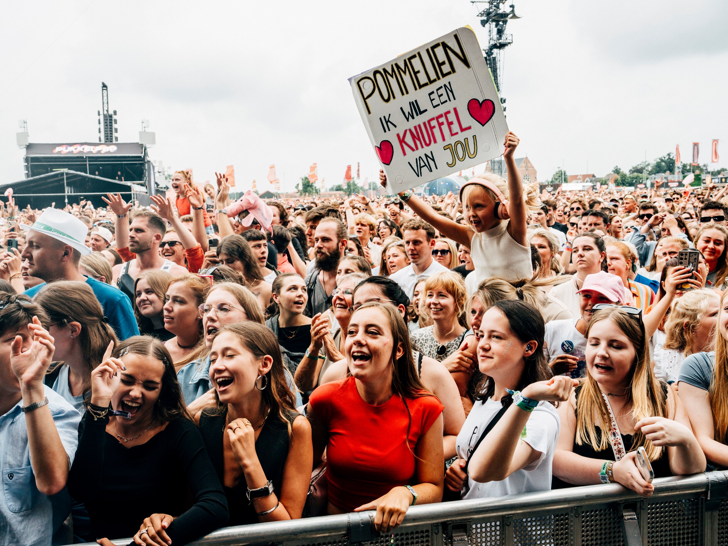 De gebeden zijn verhoord: Originele K3 kondigt acht extra reünieshows ...