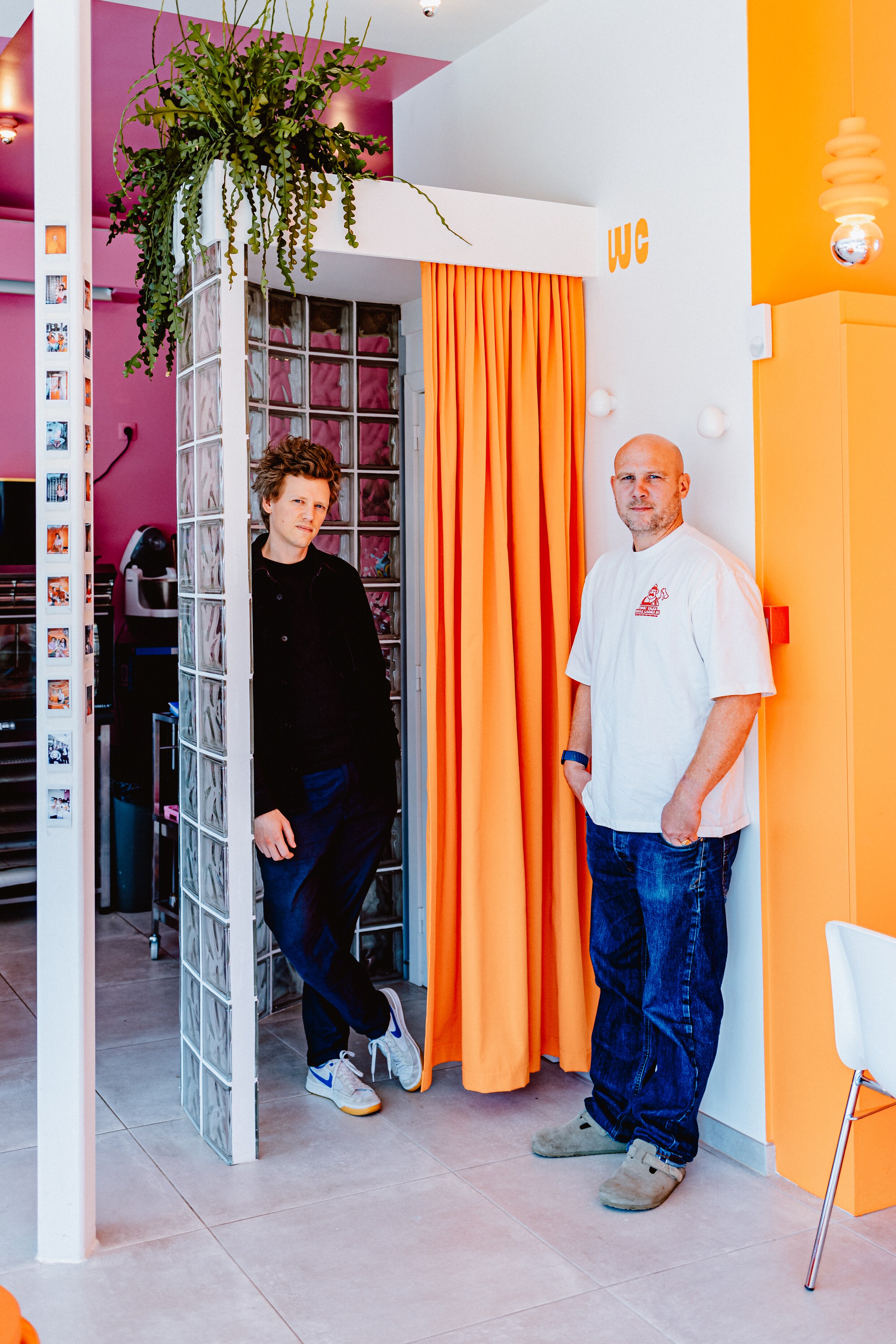 Jeroen Perceval en Douglas Firs: ‘Als kersvers vader door de stad ...