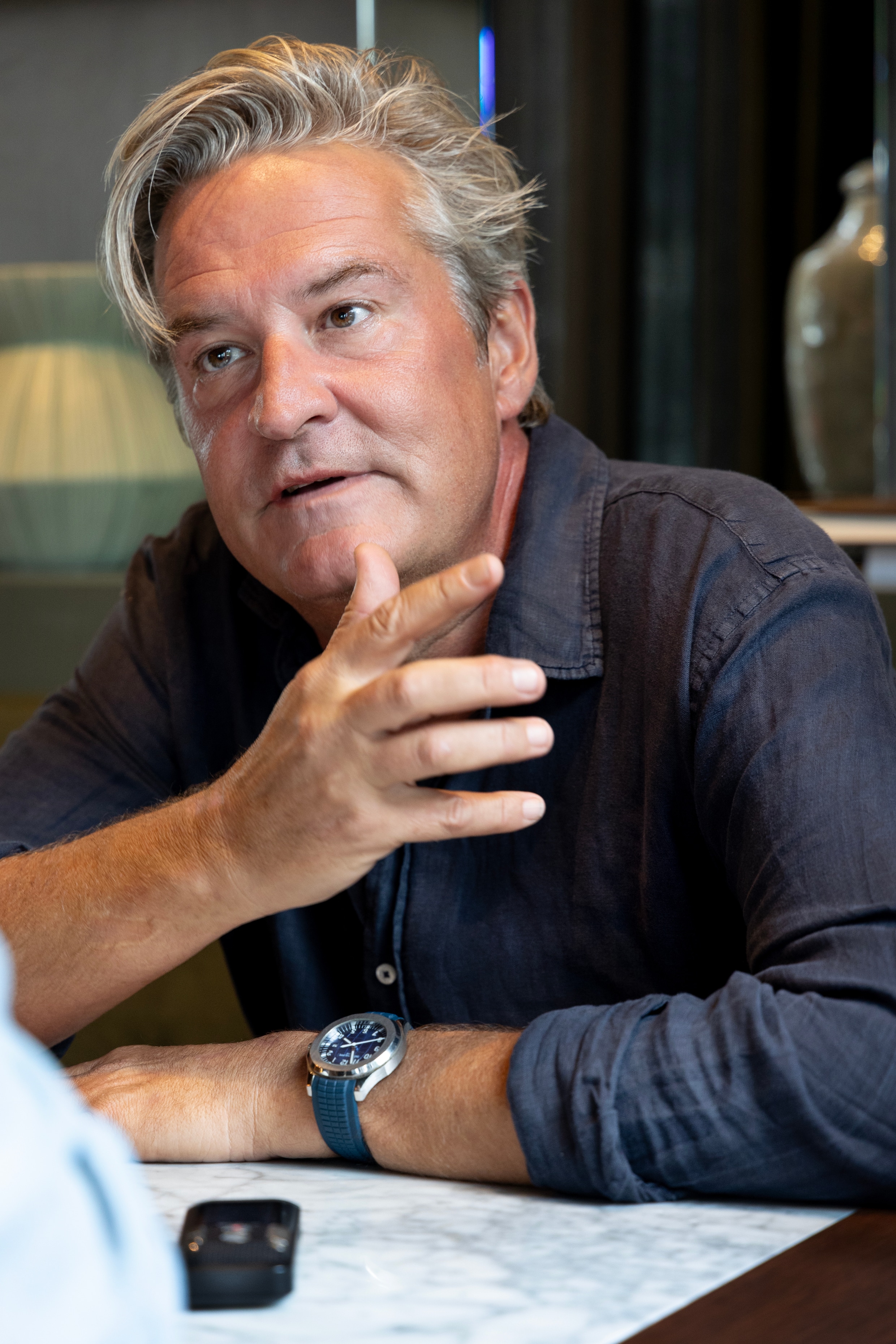 Hans Otten presenteert elke vrijdag op Play Nostalgie: ‘‘Commissaris O ...