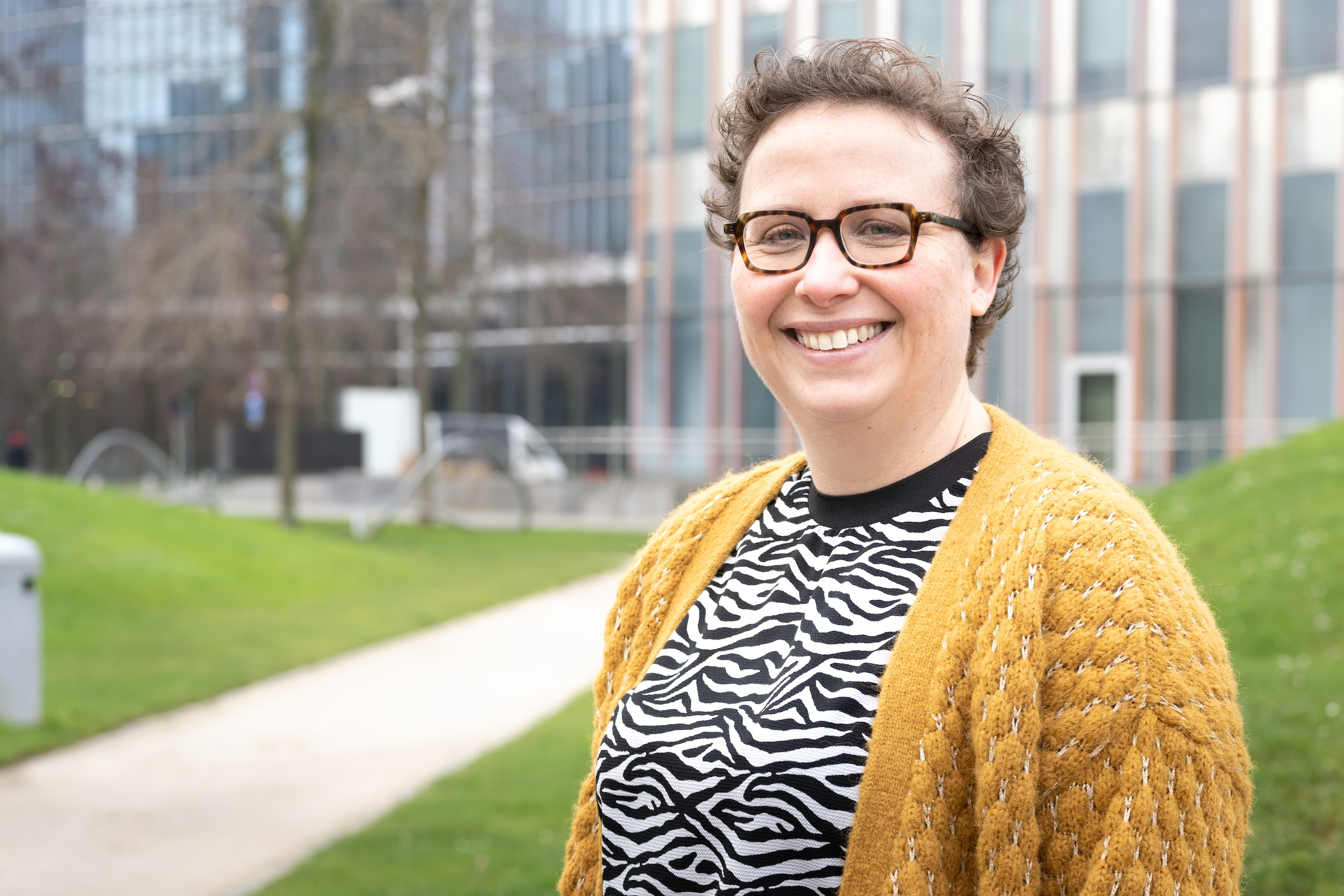 De geldzorgen van alleenstaande moeders: ‘Als het ziekenfonds niet snel ...