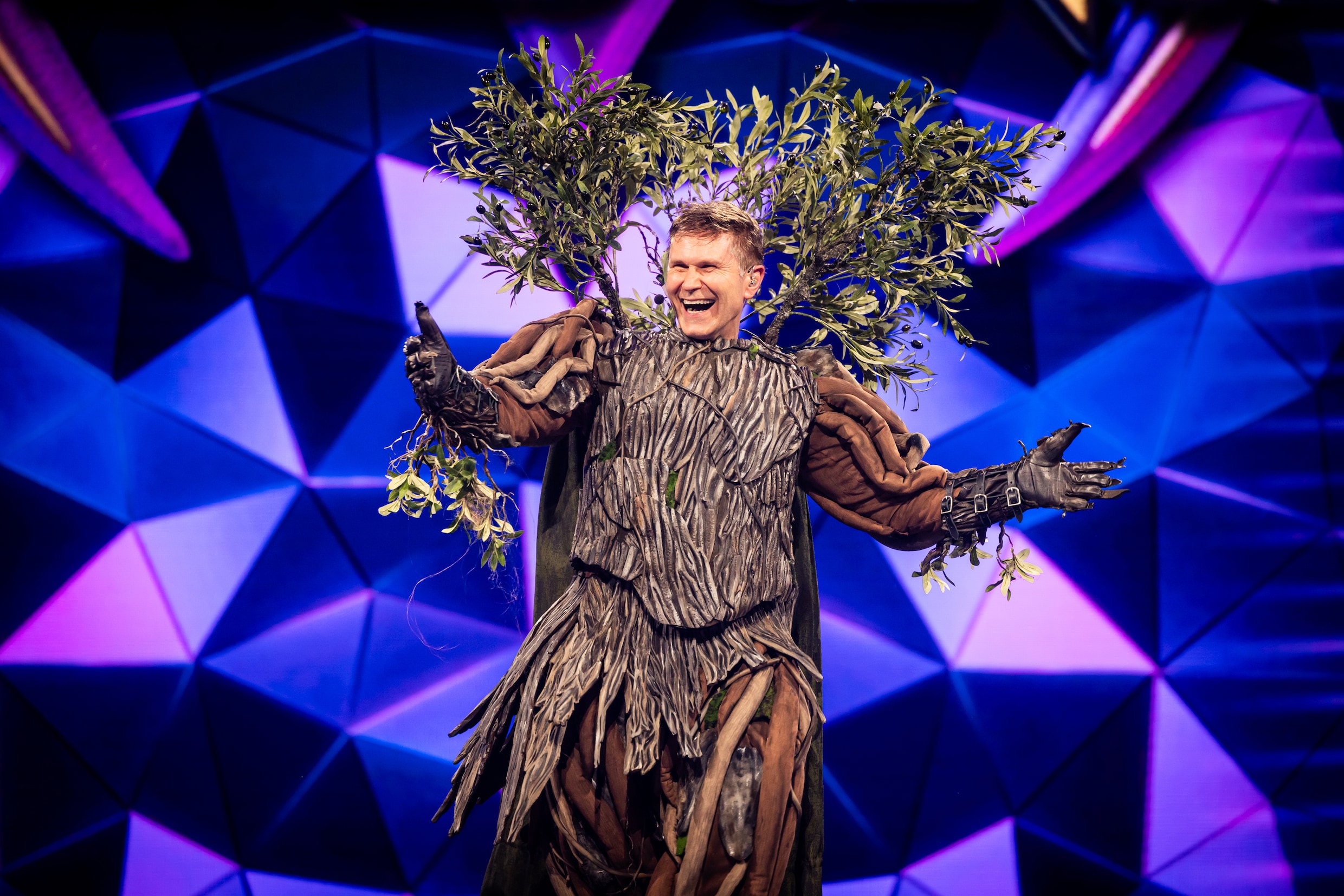 Dit was de derde aflevering van ‘The Masked Singer’: de Sherlock in ...