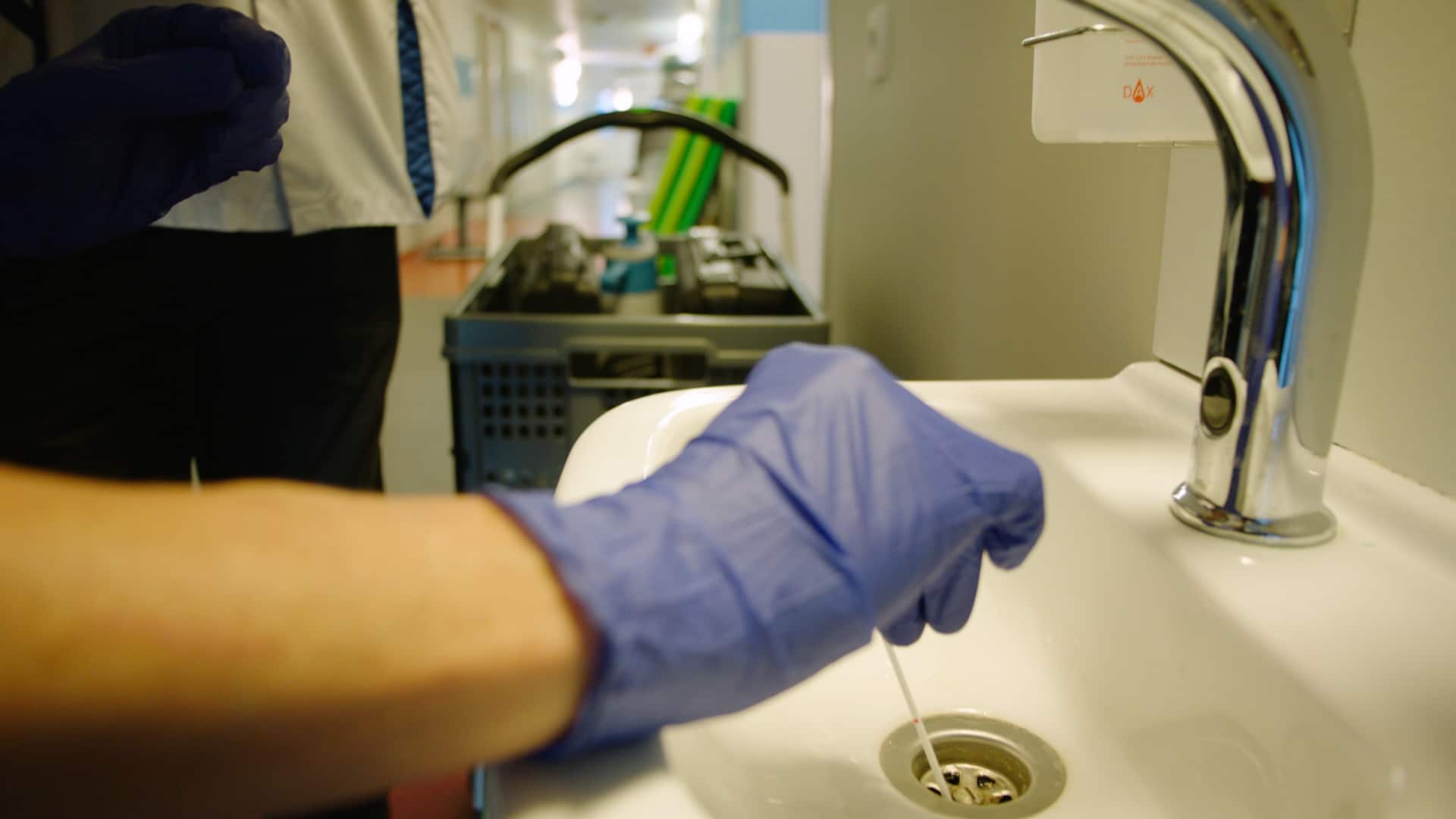 ‘Water en zeep, maar ook bloed, urine en andere lichaamsvochten’: ‘Pano ...