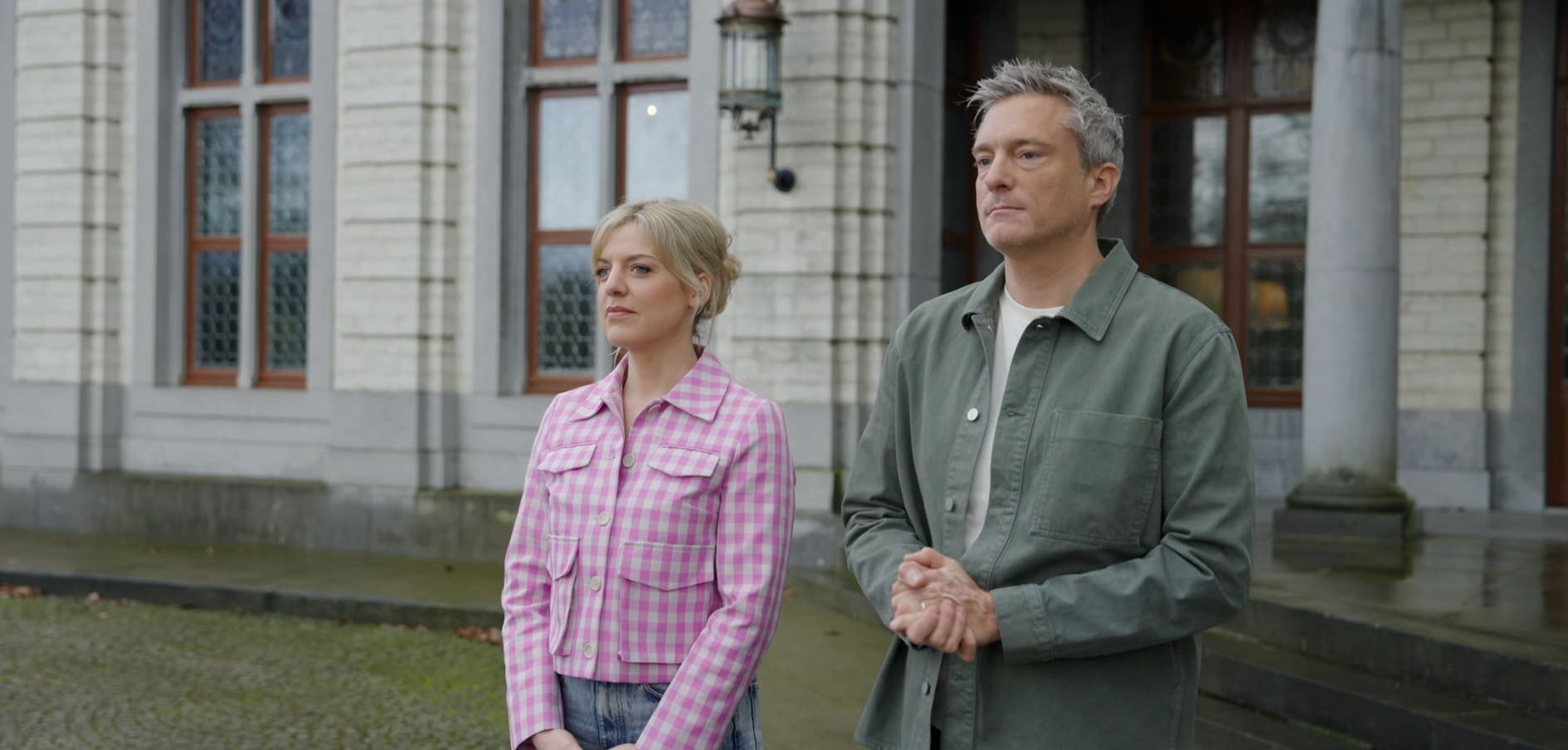 Vanavond op tv: Twee gevallen helden, drie steengoeie comedians en vier ...