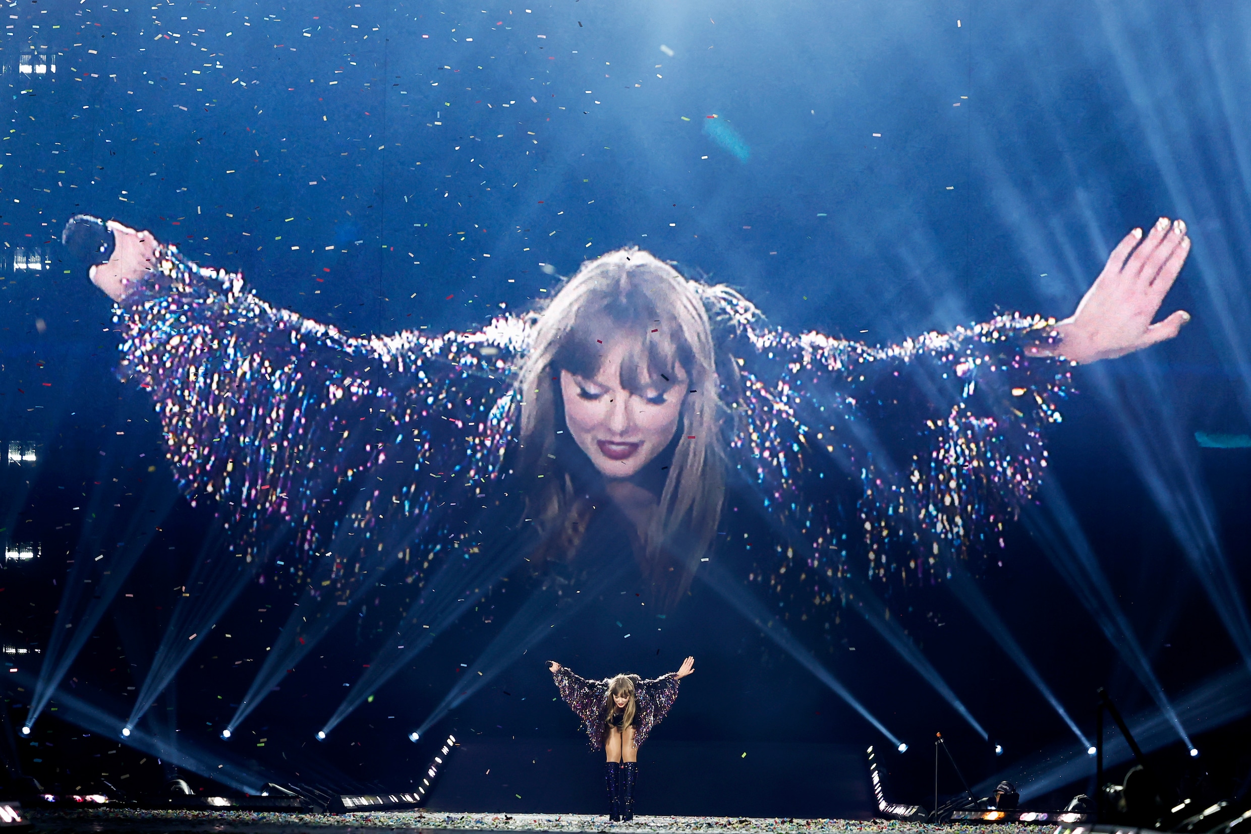Bekende swifties blikken terug op de Eras Tour van Taylor Swift: ‘Over ...