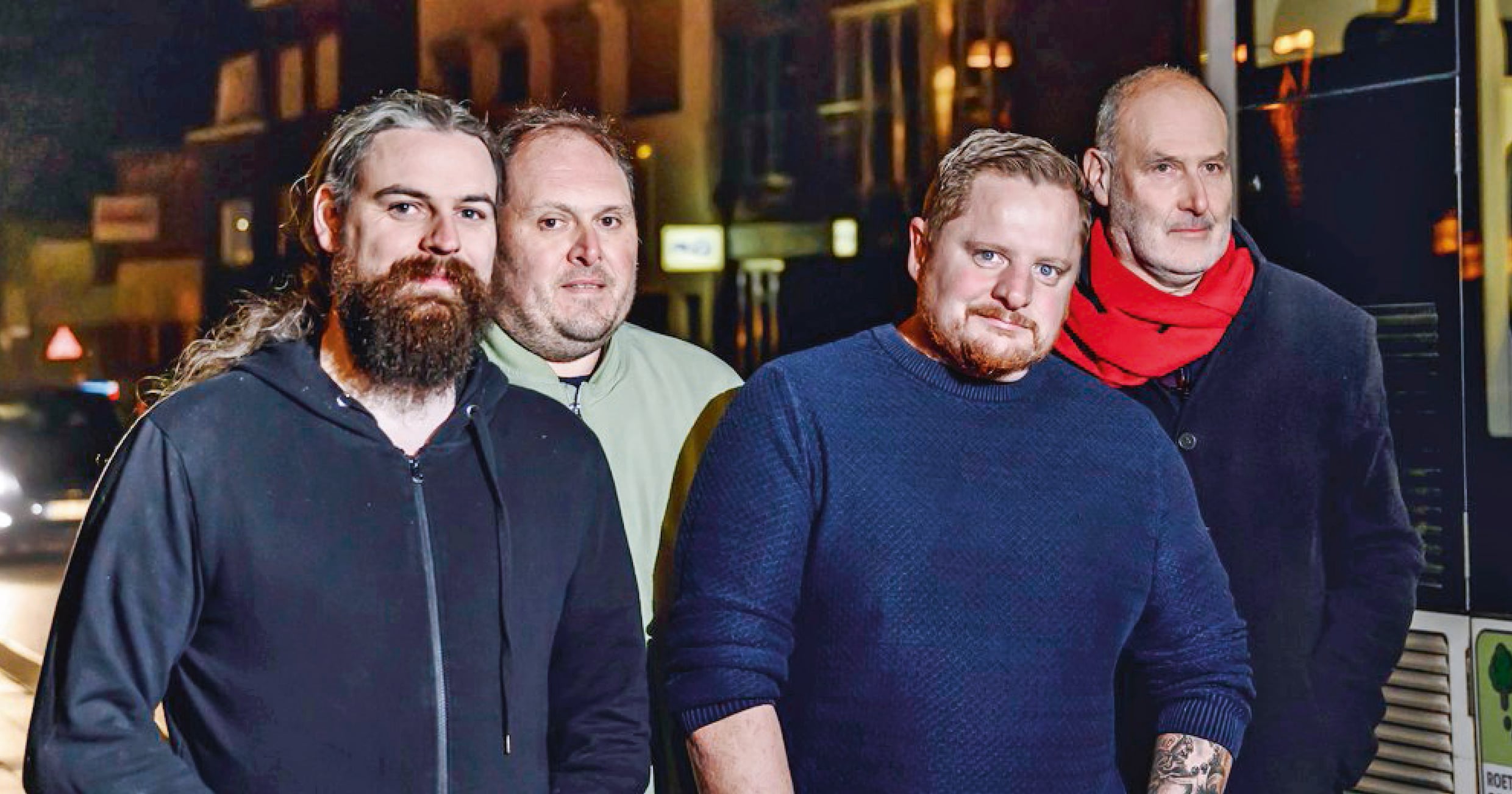 De Van Hool-vakbonden: ‘Het personeel verstopte zich voor de toxische ...