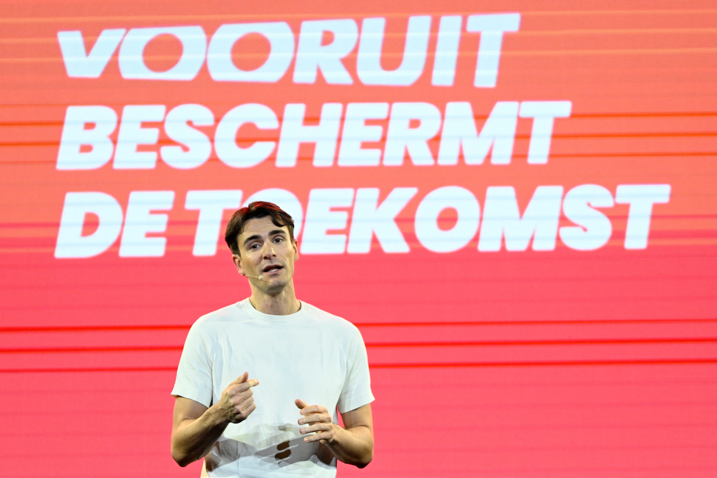 Vakbondsleiders Bert Engelaar, Ann Vermorgen en Gert Truyens: ‘Onze ...