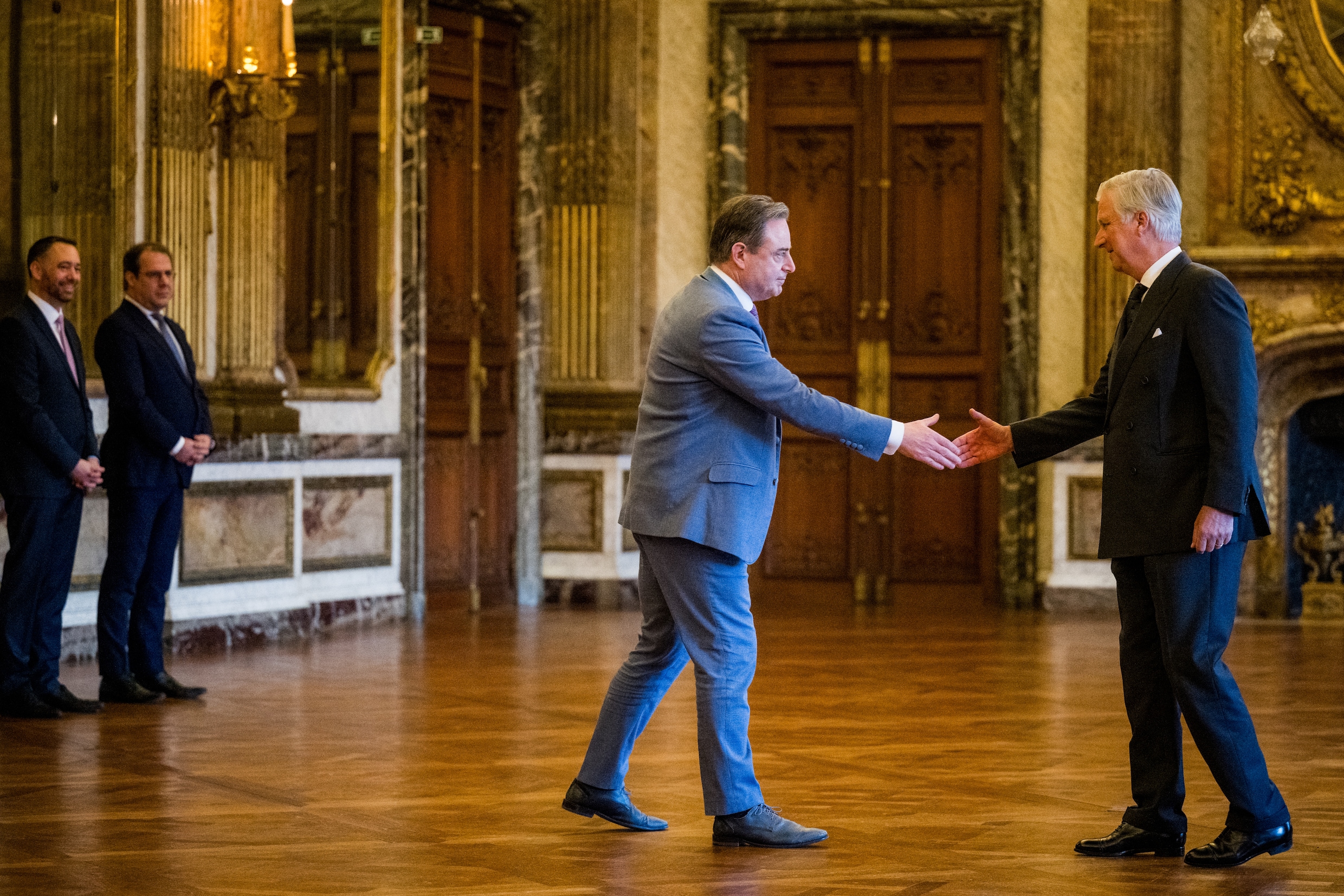 Het politiek jaaroverzicht met Freya Van den Bossche en Peter De Roover ...