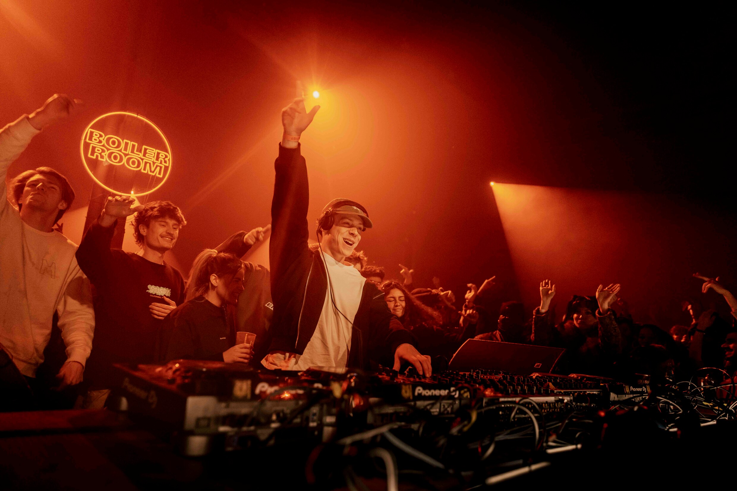 Ooit nog ‘johnnymuziek’, nu vindt Belgische trance tweede adem dankzij ...