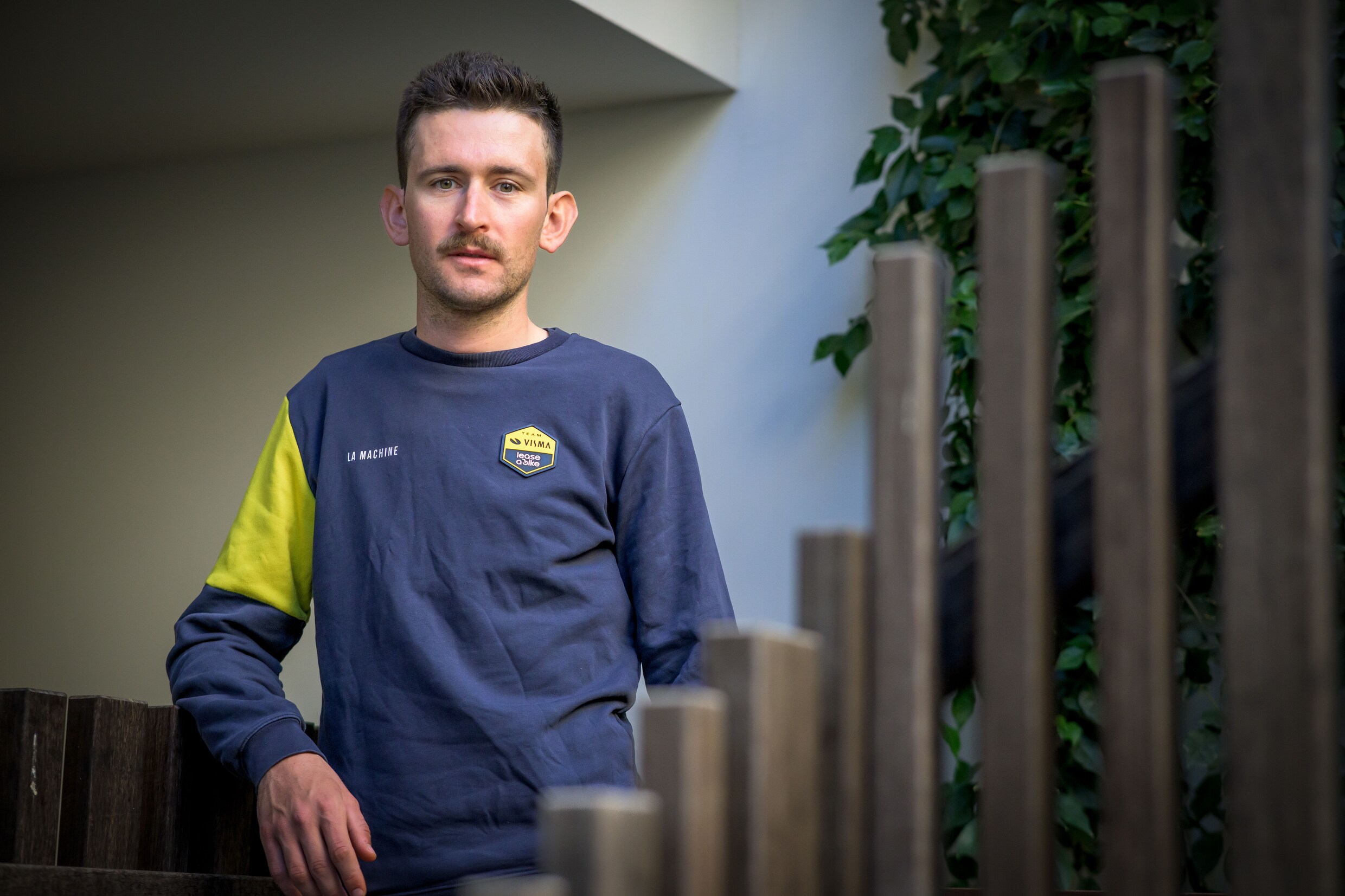 Tiesj Benoot en Victor Campenaerts, meesterknechten van Wout van Aert: ‘De gedachte dat Wout ...