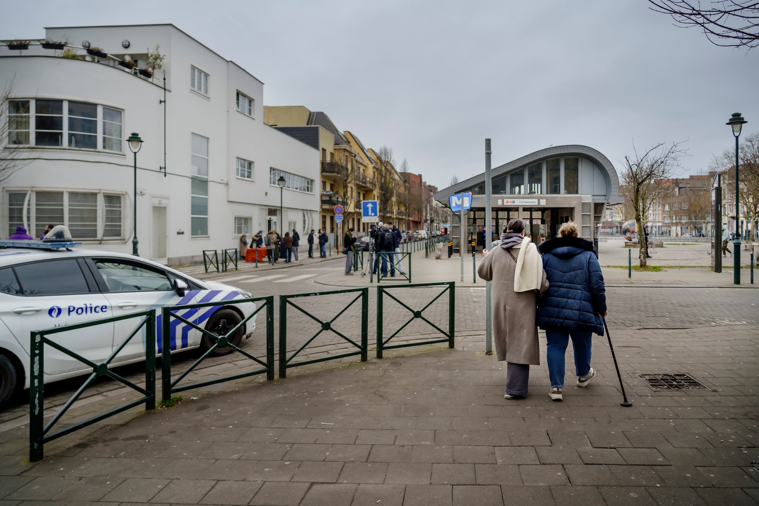 ‘Men wil het leger nu naar Kuregem sturen, maar dat is een teken van zwakte’: de Anderlechtse ...