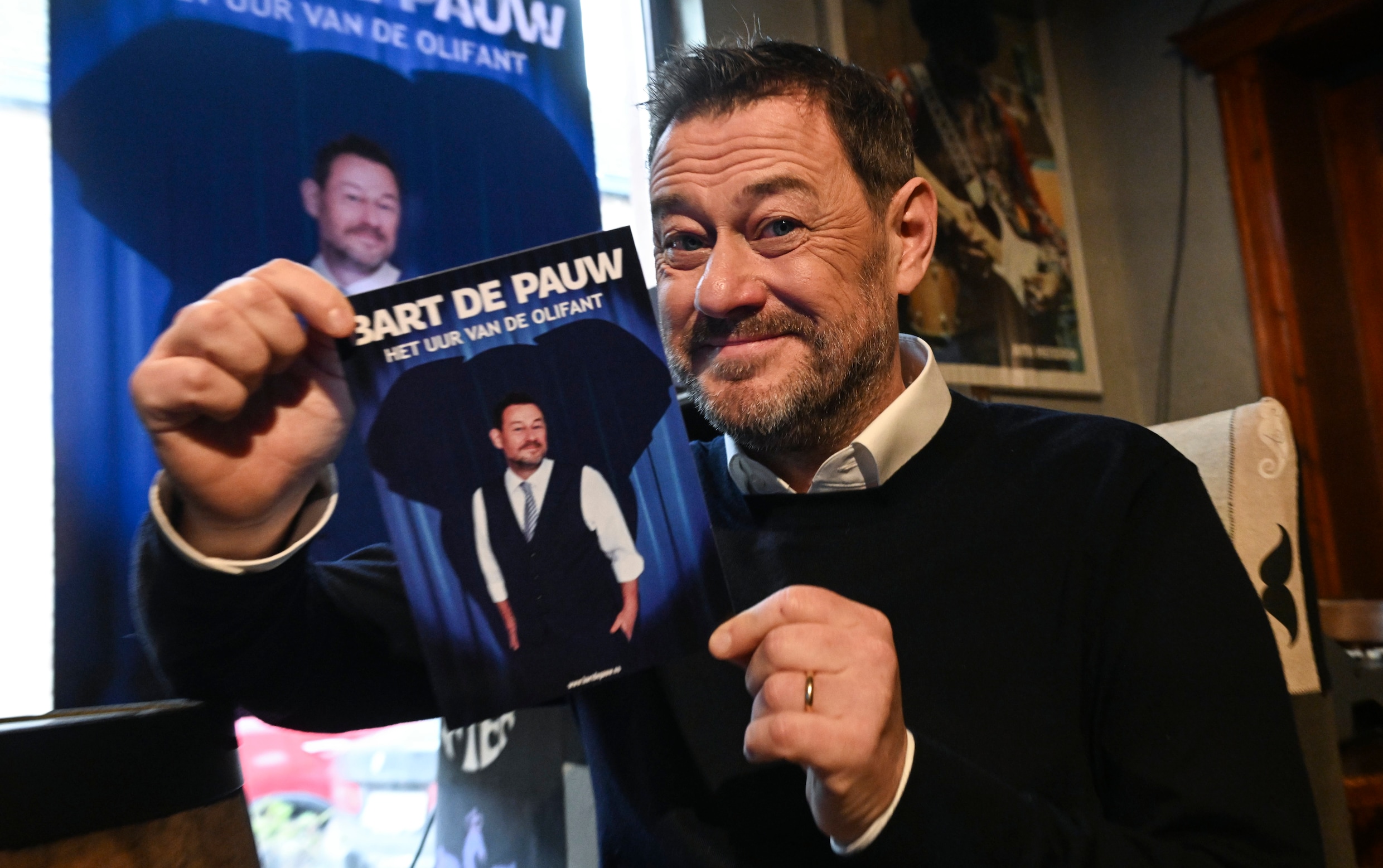 Bart De Pauw is terug: ‘Mijn humor zal stout zijn, want we kunnen nog steeds met alles lachen ...