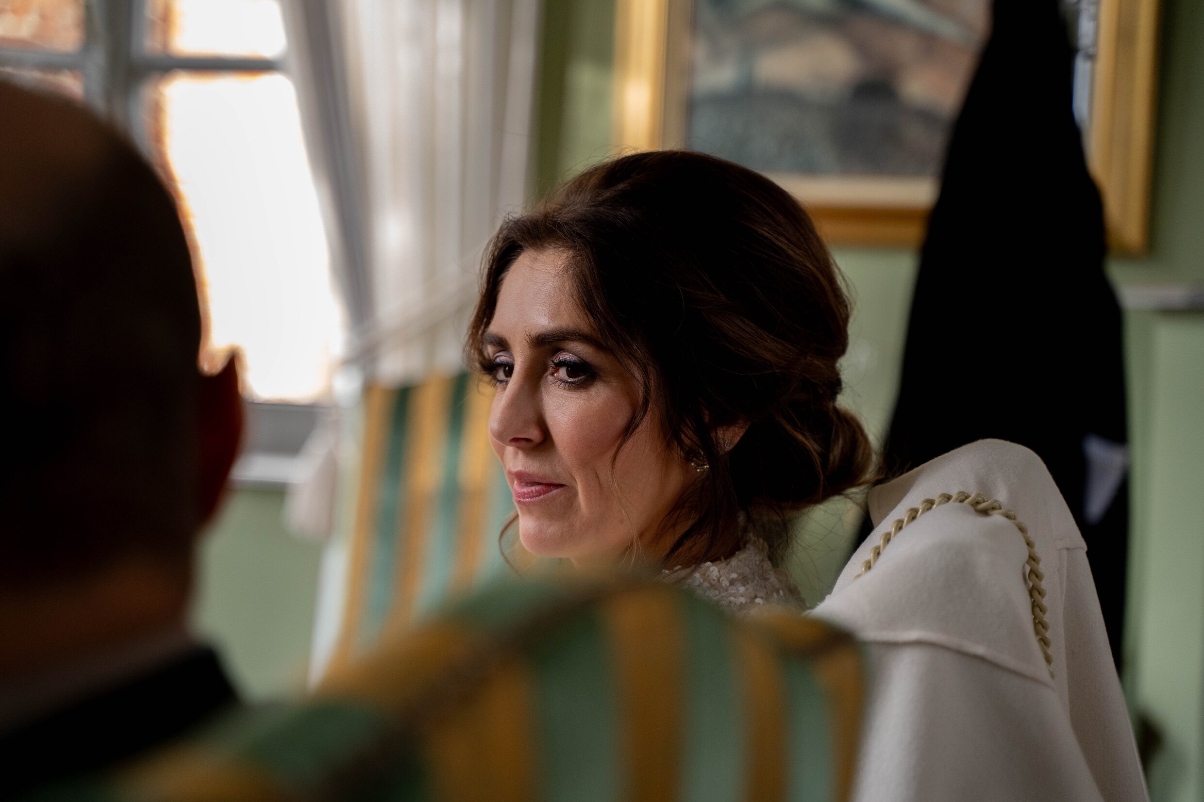 Vanavond op tv: Dolkomische Hollandse janhagel, David Harbour als rooie superheld en de comeback ...