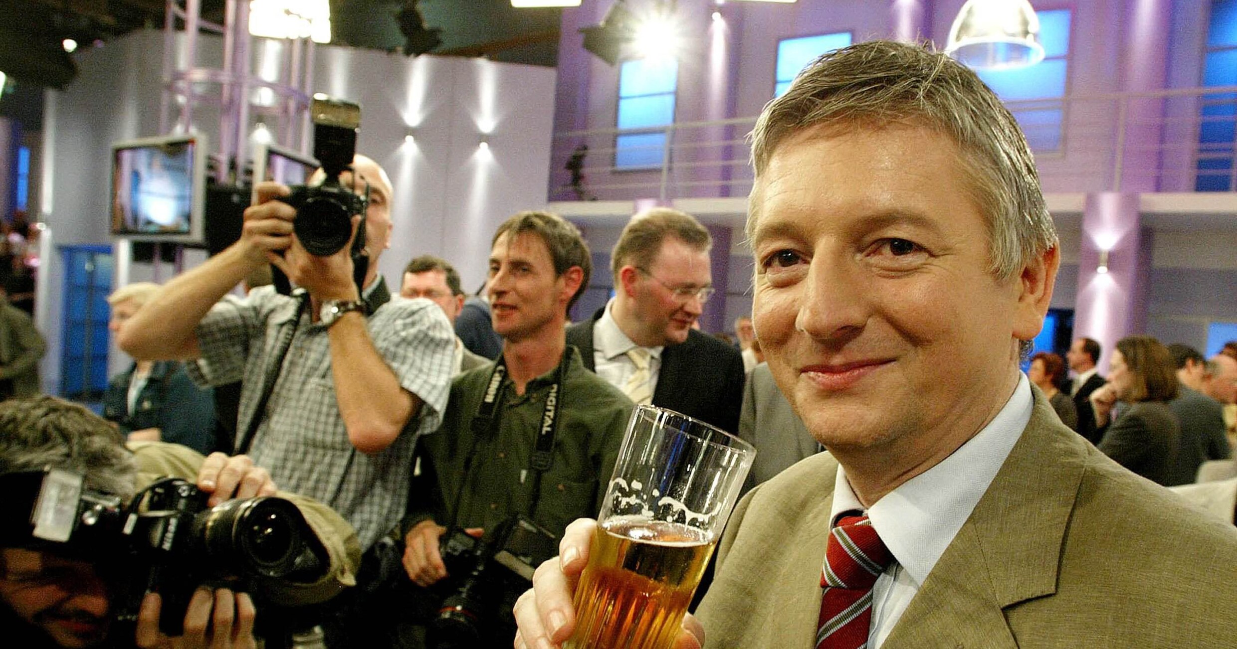 Oud-kabinetschef Geert Mareels over Steve Stevaert: ‘Als vrouwen niet ...