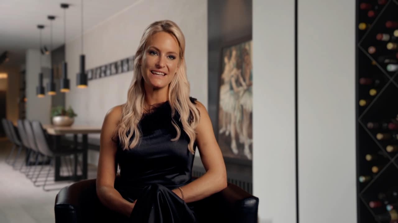 ‘Als ik nog een paar kilo afval, krijg ik nieuwe borsten van mijn man’: de opvallendste ...