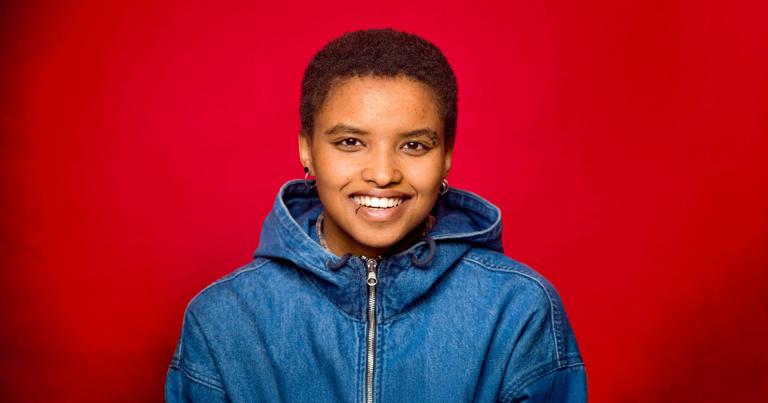 Meskerem Mees: ‘Ik kom tevoorschijn uit de piano. Uitgelaten, alsof je ...