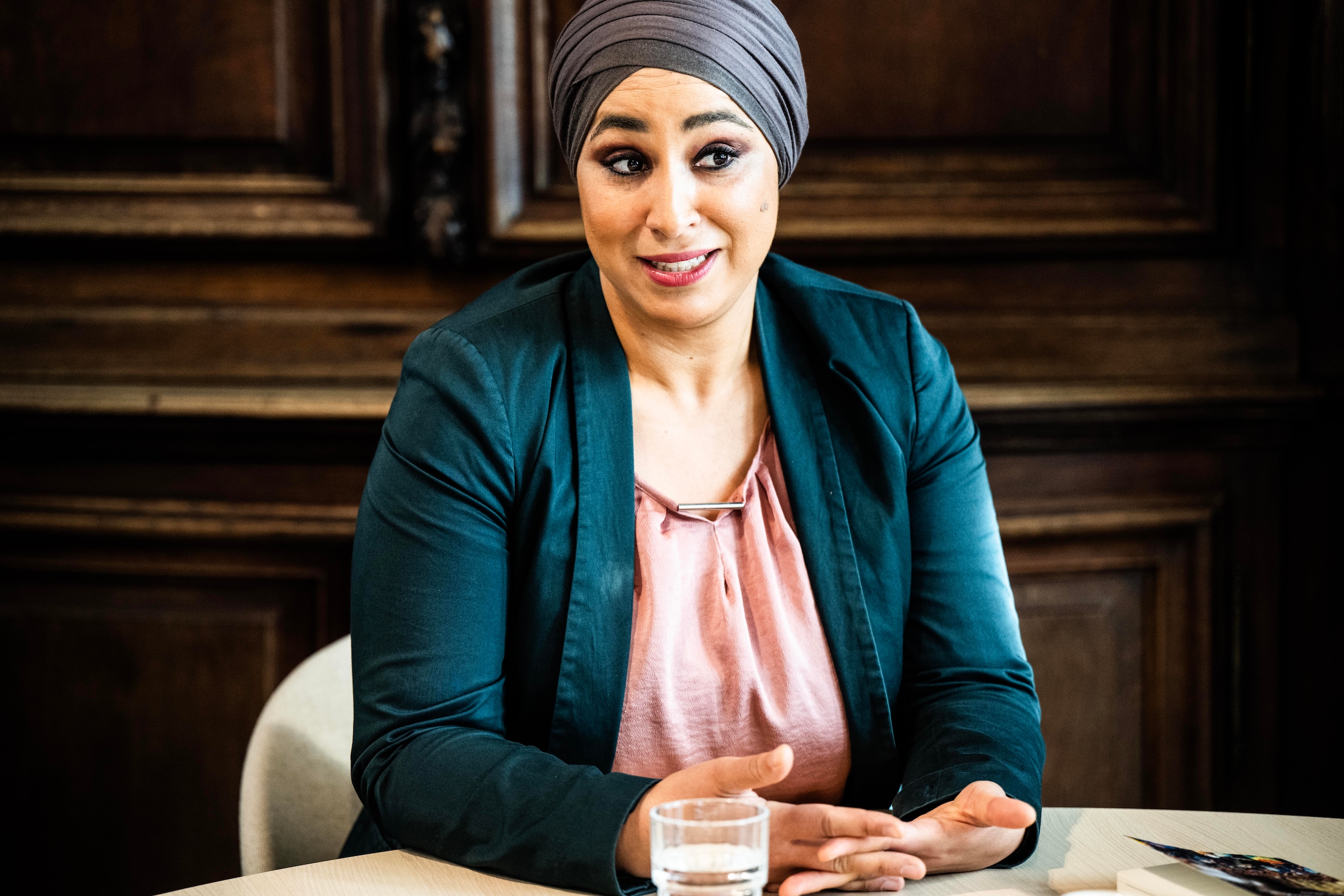 Hafsa El-Bazioui (Groen): ‘Verplicht niet iedereen om zonnepanelen en ...