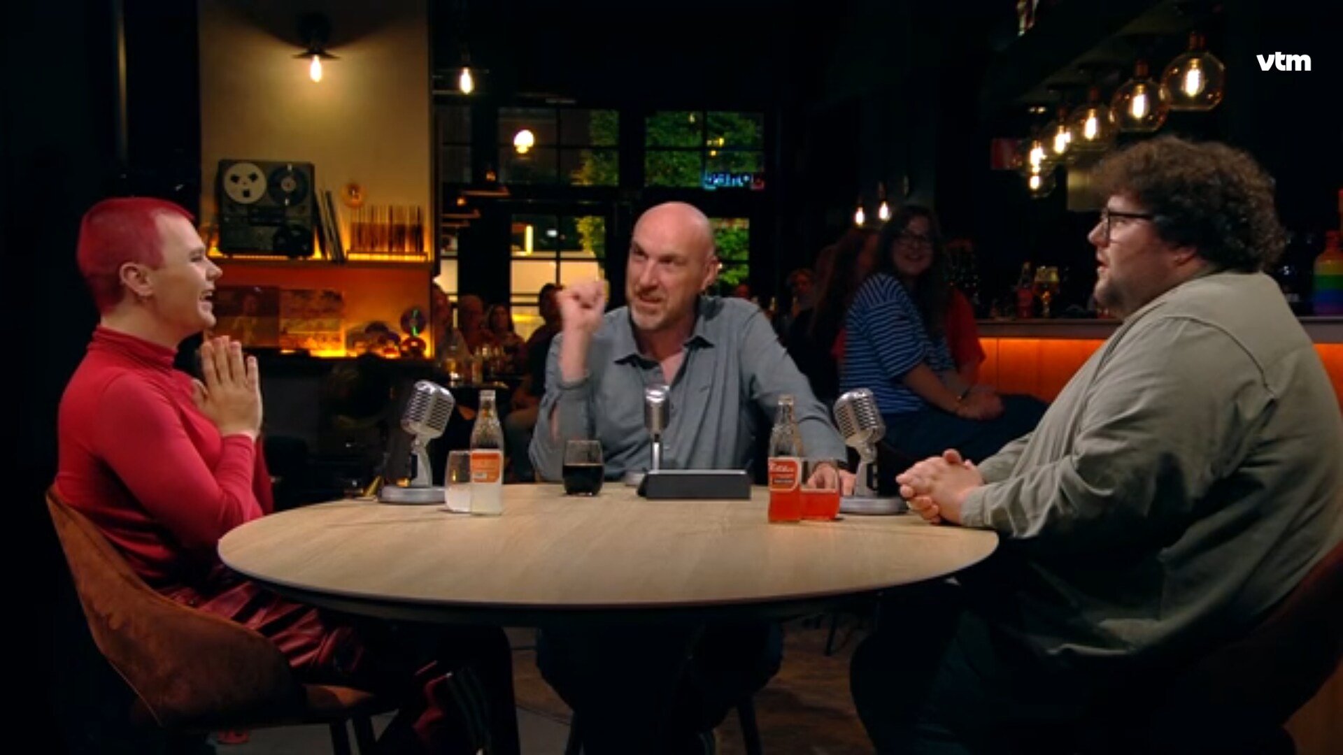 Na een week ‘Bar Goens’ is de conclusie duidelijk: het ligt aan het hemd (en een beetje aan Jean ...