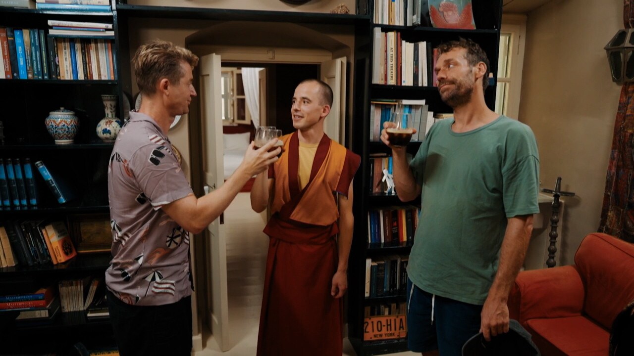 Monnik Giel dacht in ‘Viva la feta’ dat hij die Jani weleens even ...