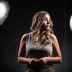 ‘Karrewiet’-gezicht Annabet Ampofo: ‘Door mijn ziekte ben ik veel bewuster grenzen gaan stellen ...