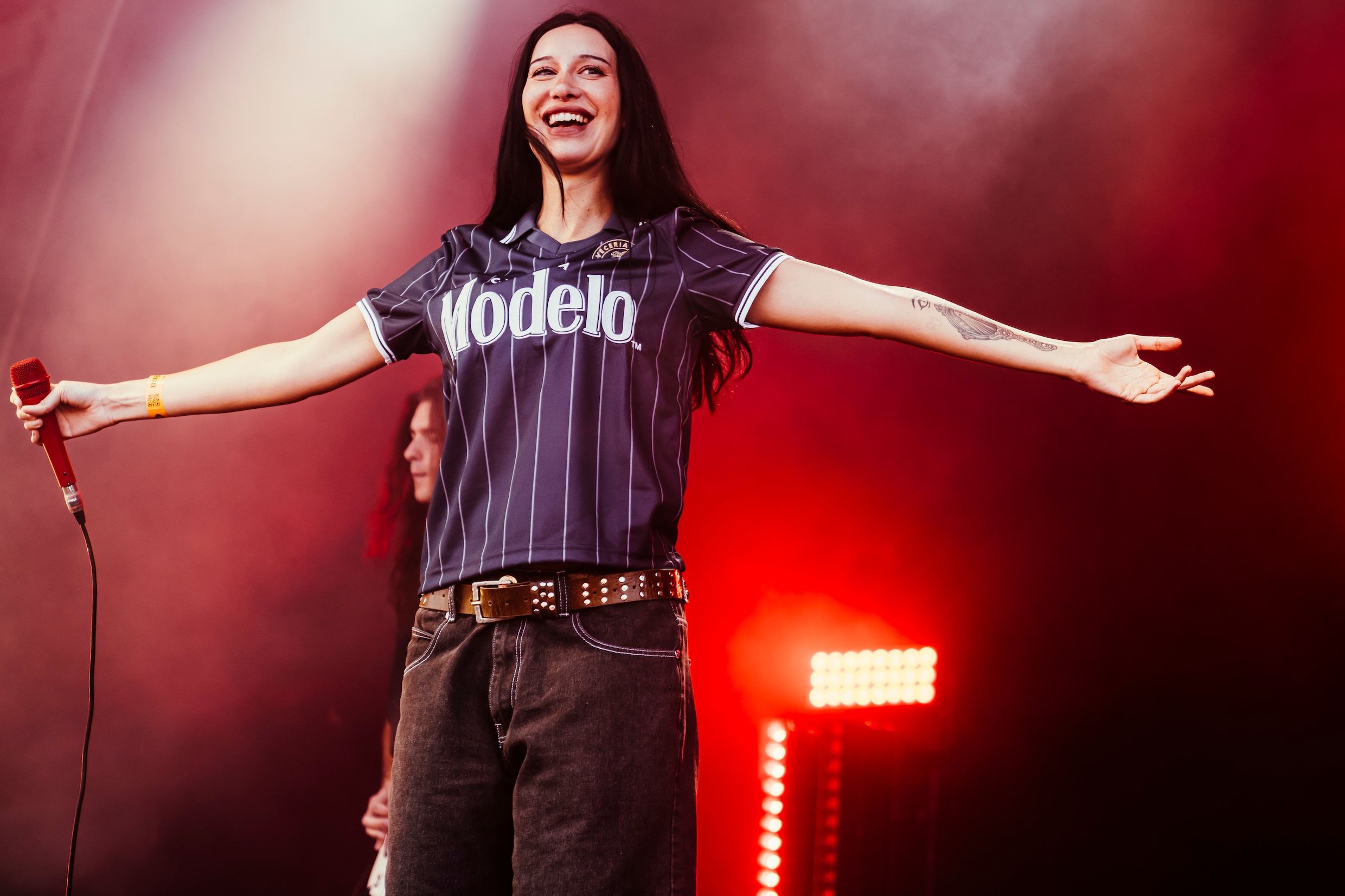 Julia Wolf op Rock Werchter: huilende wolven bijten niet | Humo: The ...