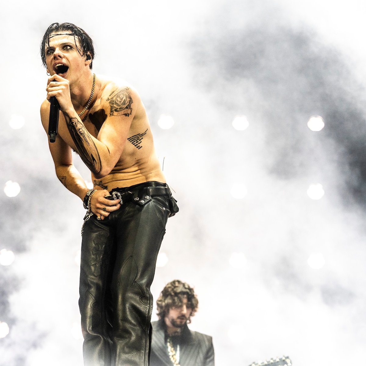 Yungblud Shatters Rock Werchter With a Furious ‘Bitter Sweet Symphony ...