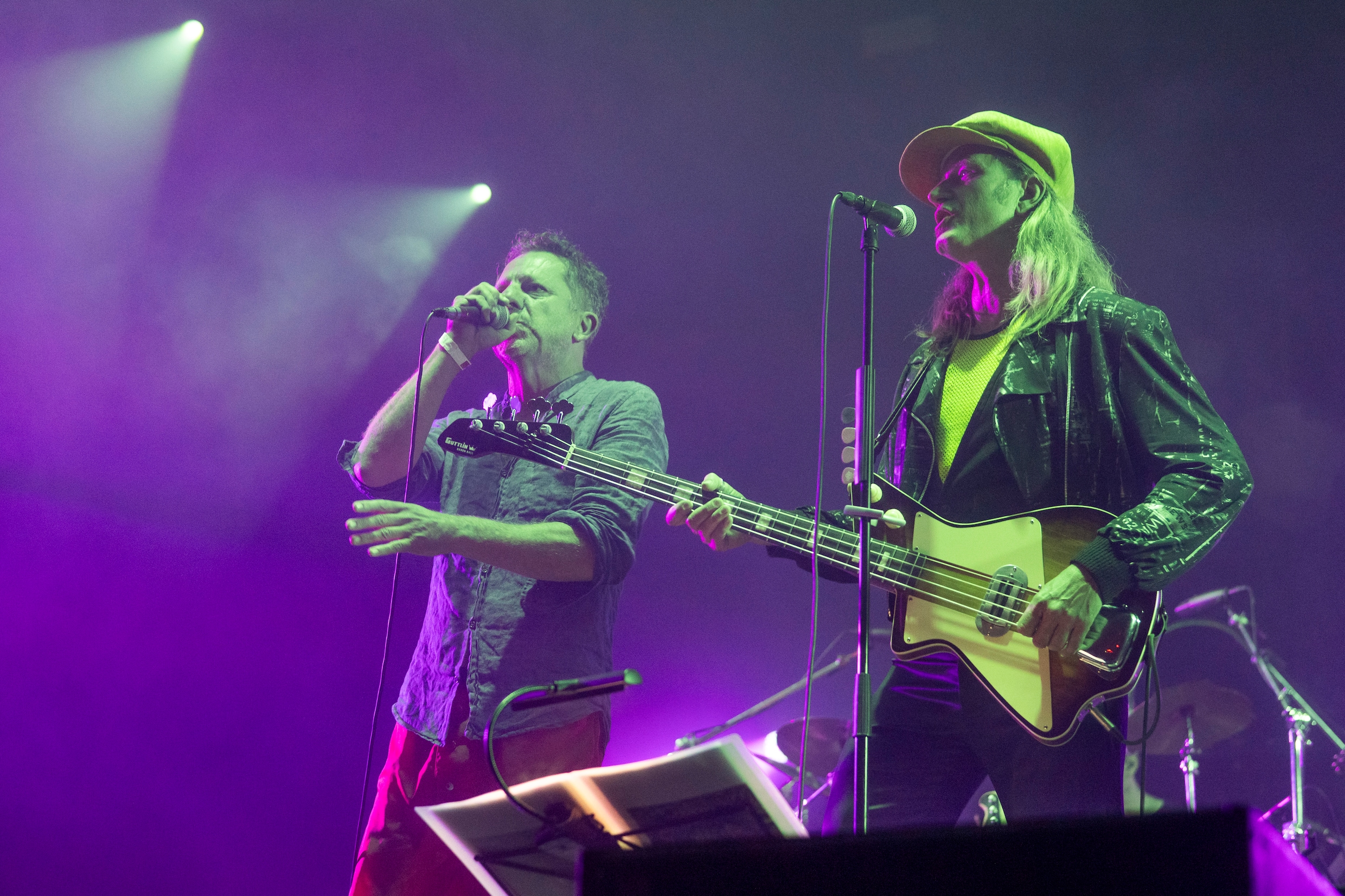 Recensie dEUS op Cactusfestival ★★★★☆ | Humo: The Wild Site