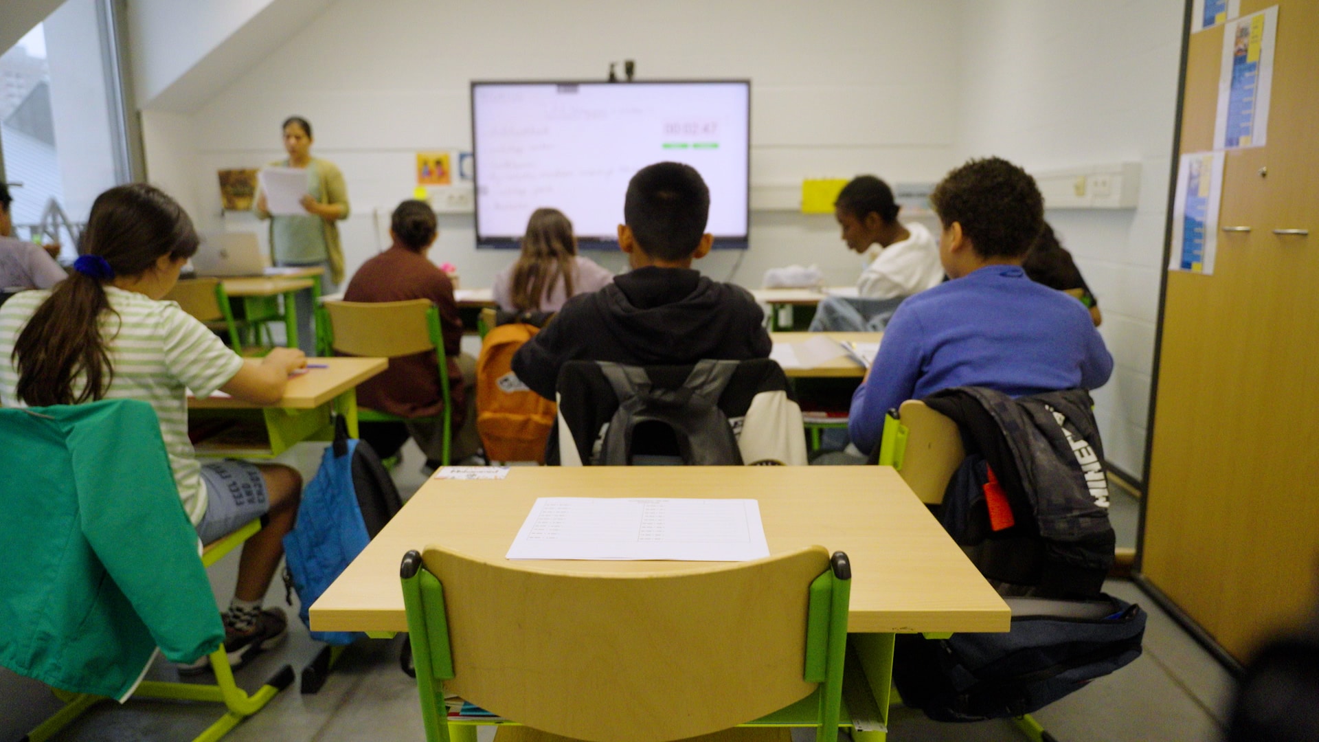 Recensie ‘Basisschool Balder’ op VRT Canvas: je zag idealisme stukslaan ...