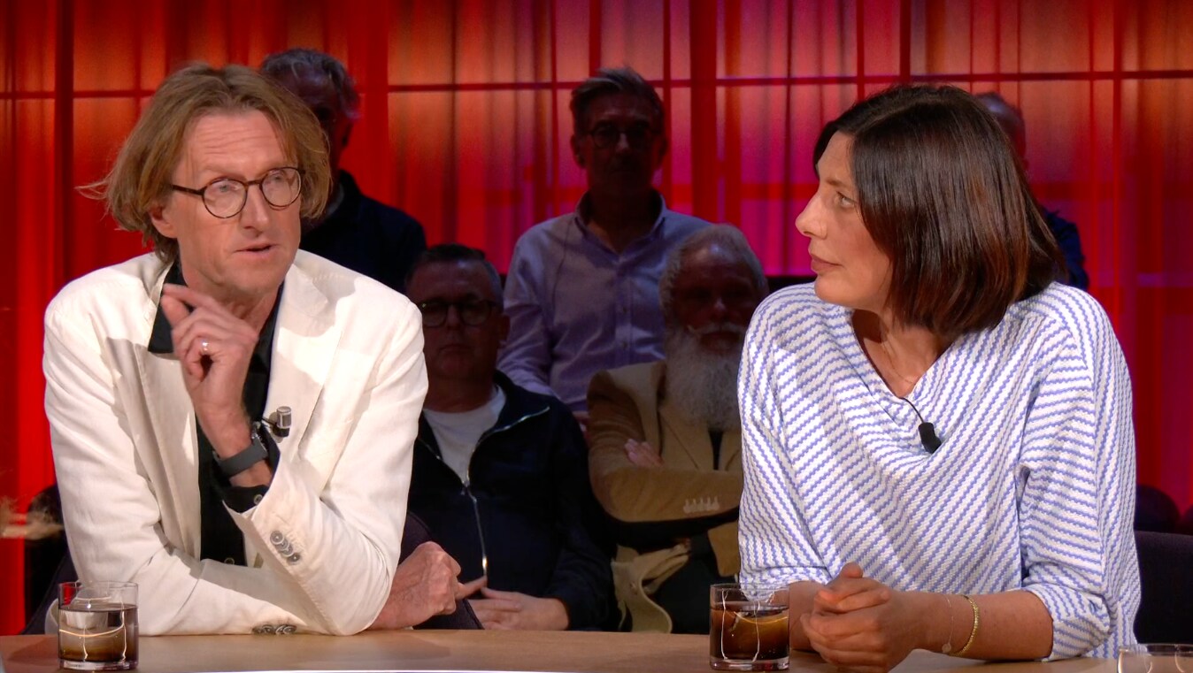 Misschien moet de VRT gewoon Rudi Vranckx en Tom Waes inschakelen als commentatoren bij het WK ...