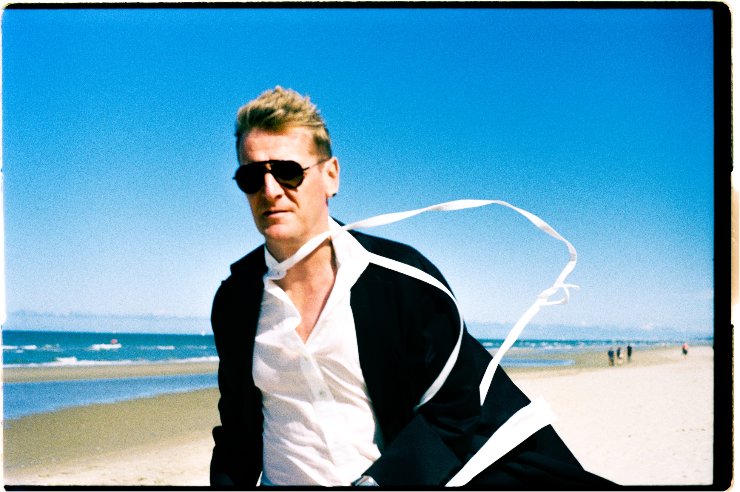 Ozark Henry lanceert nieuwe plaat ‘August Parker’, opgenomen in ...