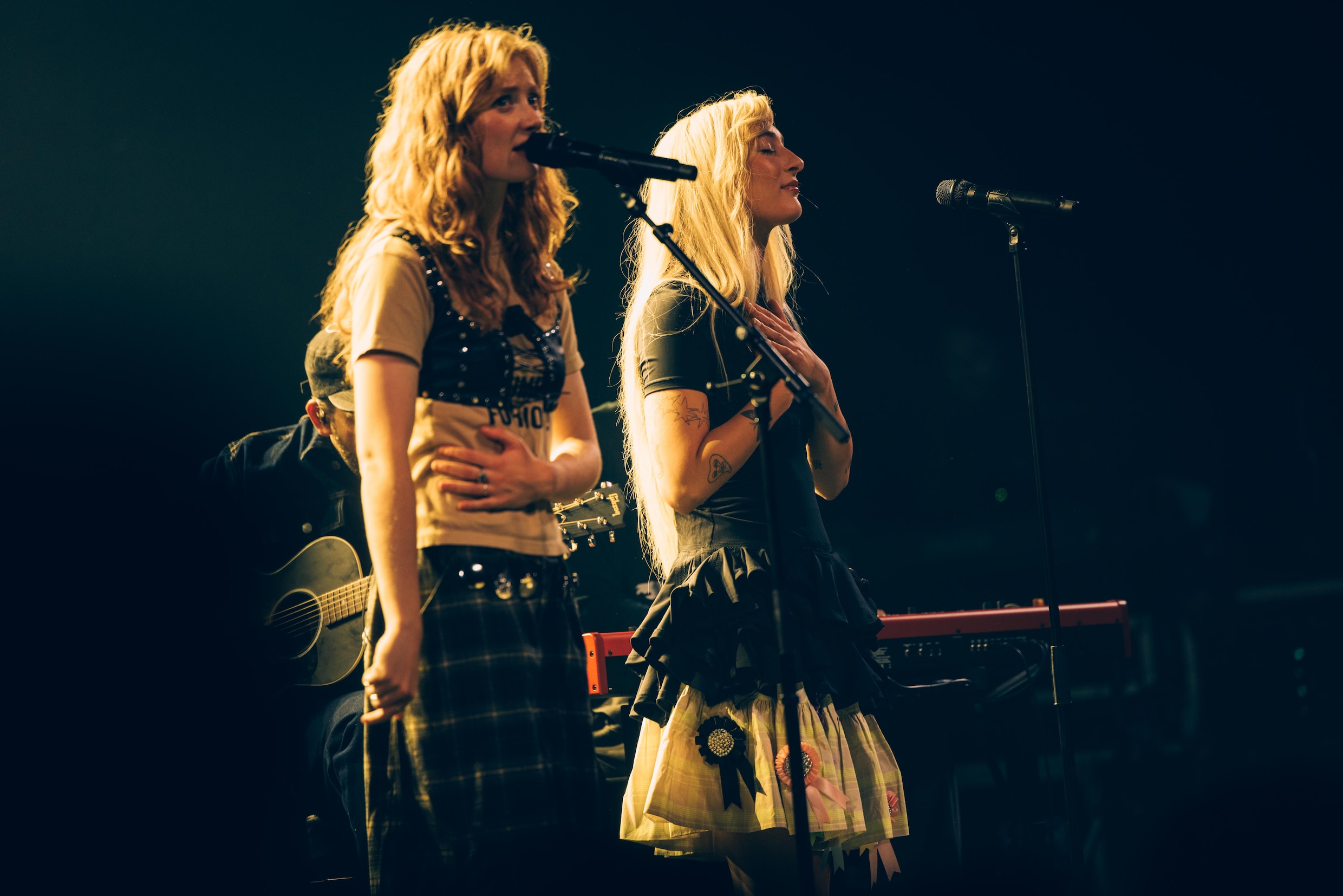 31 songs, waarvan ruim de helft hitwaardig: Froukje en S10 vieren hun ...