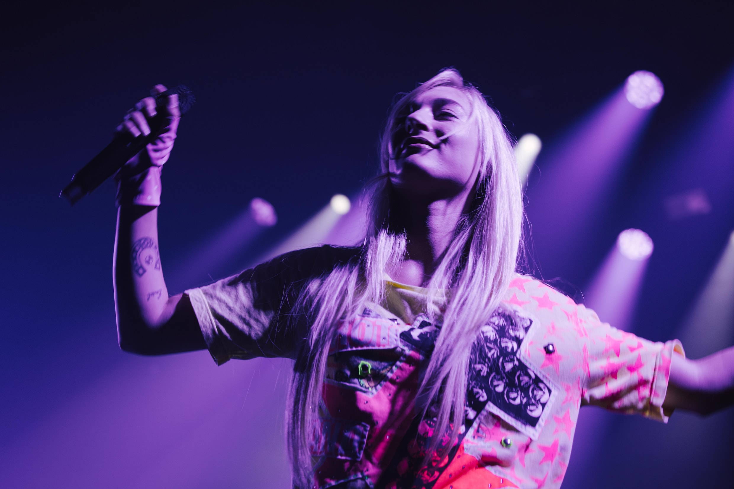 31 songs, waarvan ruim de helft hitwaardig: Froukje en S10 vieren hun ...