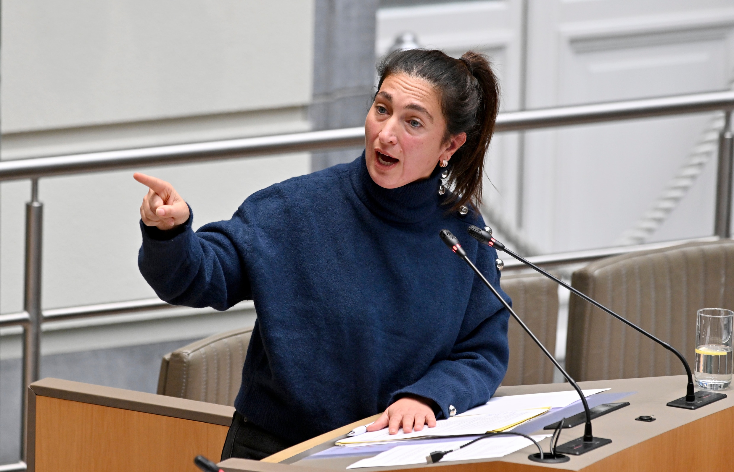 Lezersbrief: ‘Minister Demir, leerlingen weren om wie ze zijn of wat ze ...