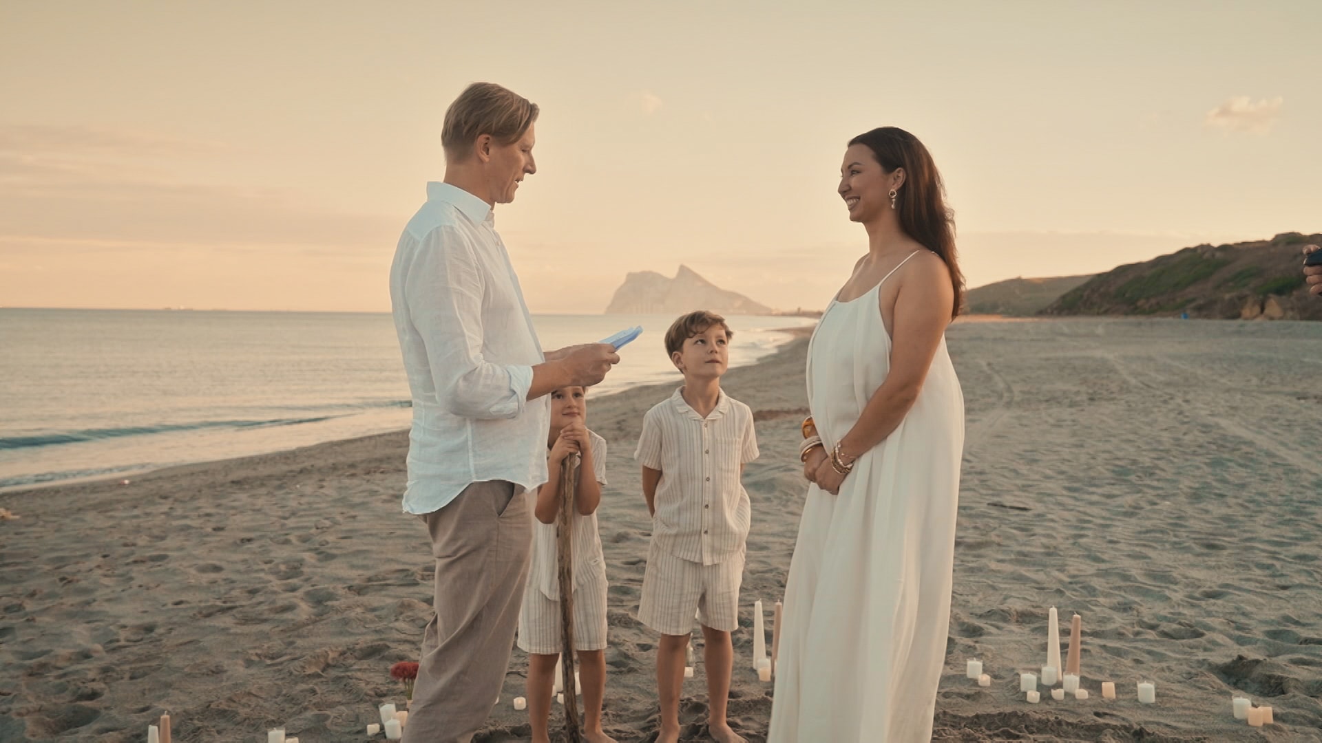 Vanavond op tv: een zingende Lieven Scheire, een diep ontroerende Colin ...